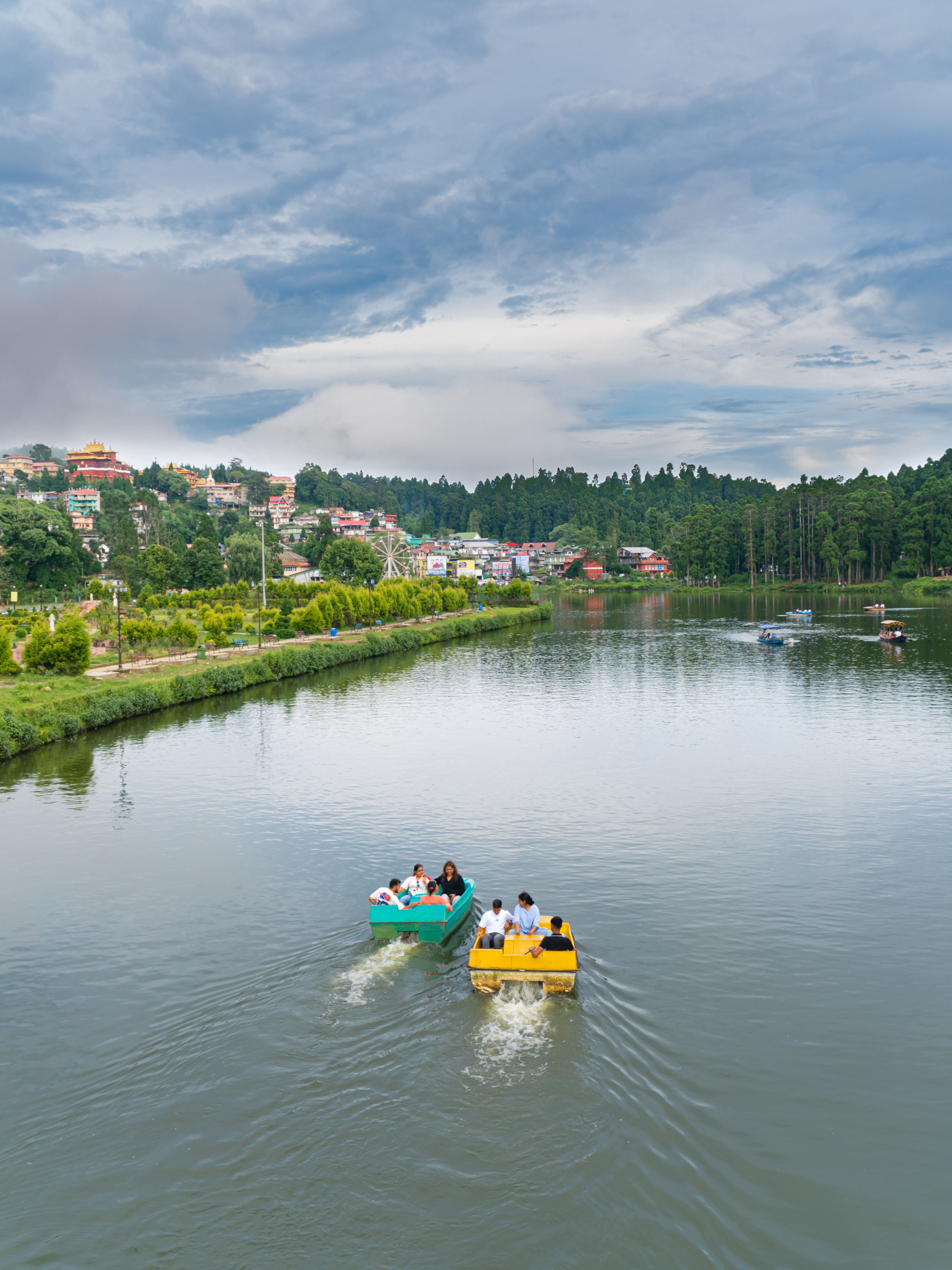 Scenic Boat Ride on Mirik Lake, India · Free Stock Photo