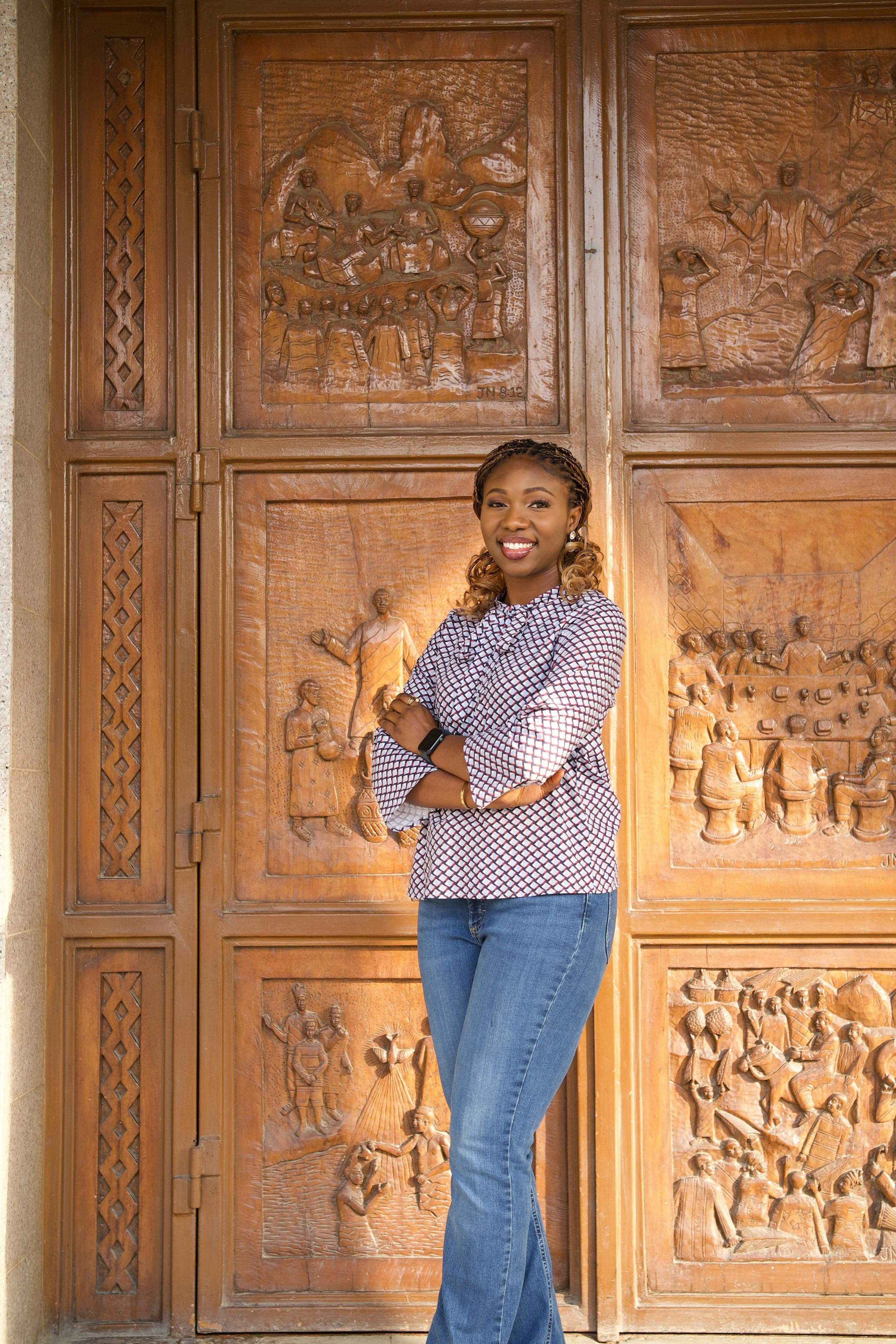 Female Poses Crouch Photos, Download The BEST Free Female Poses Crouch ...