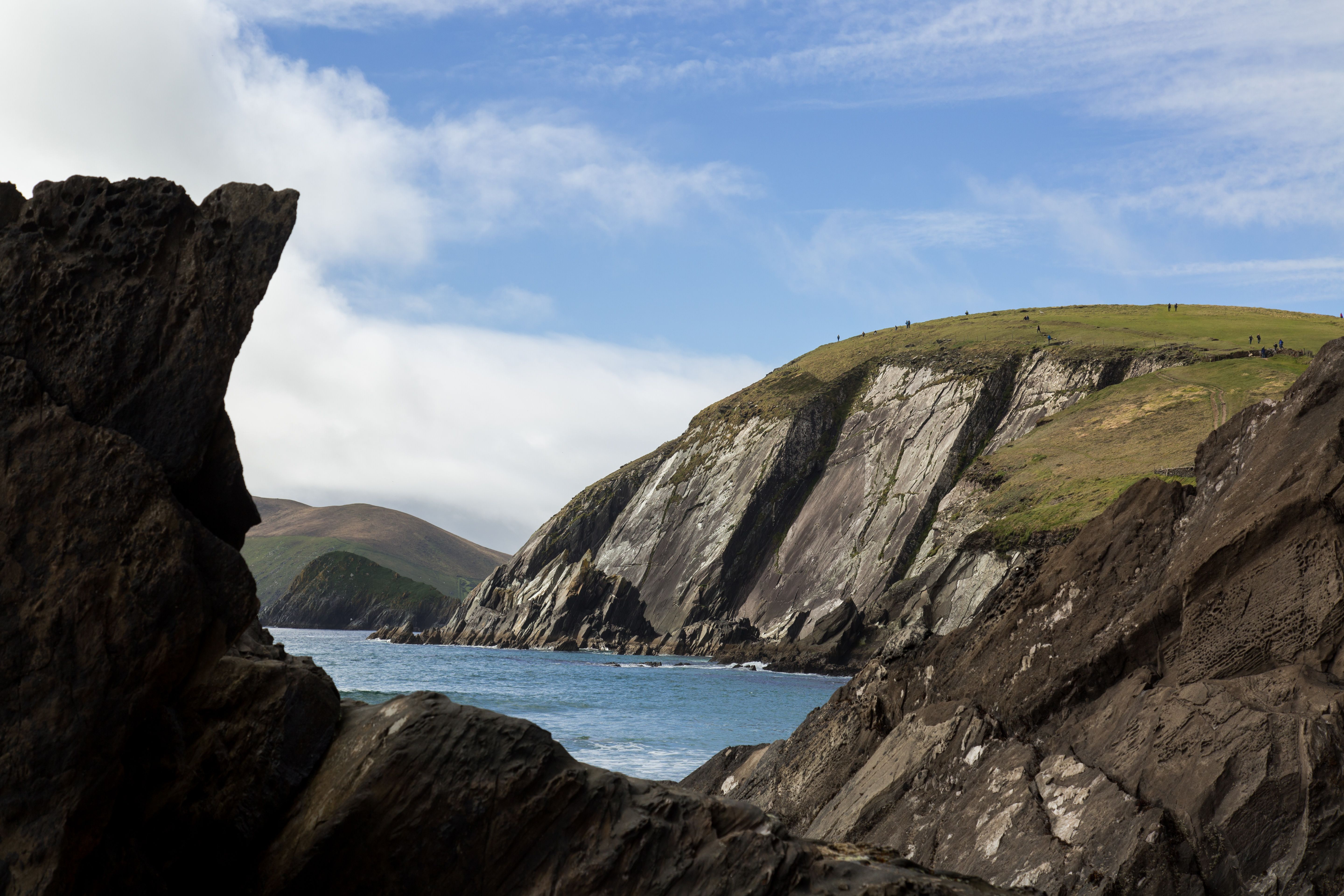 Dramatic Cliffs of Dingle Peninsula Ireland · Free Stock Photo