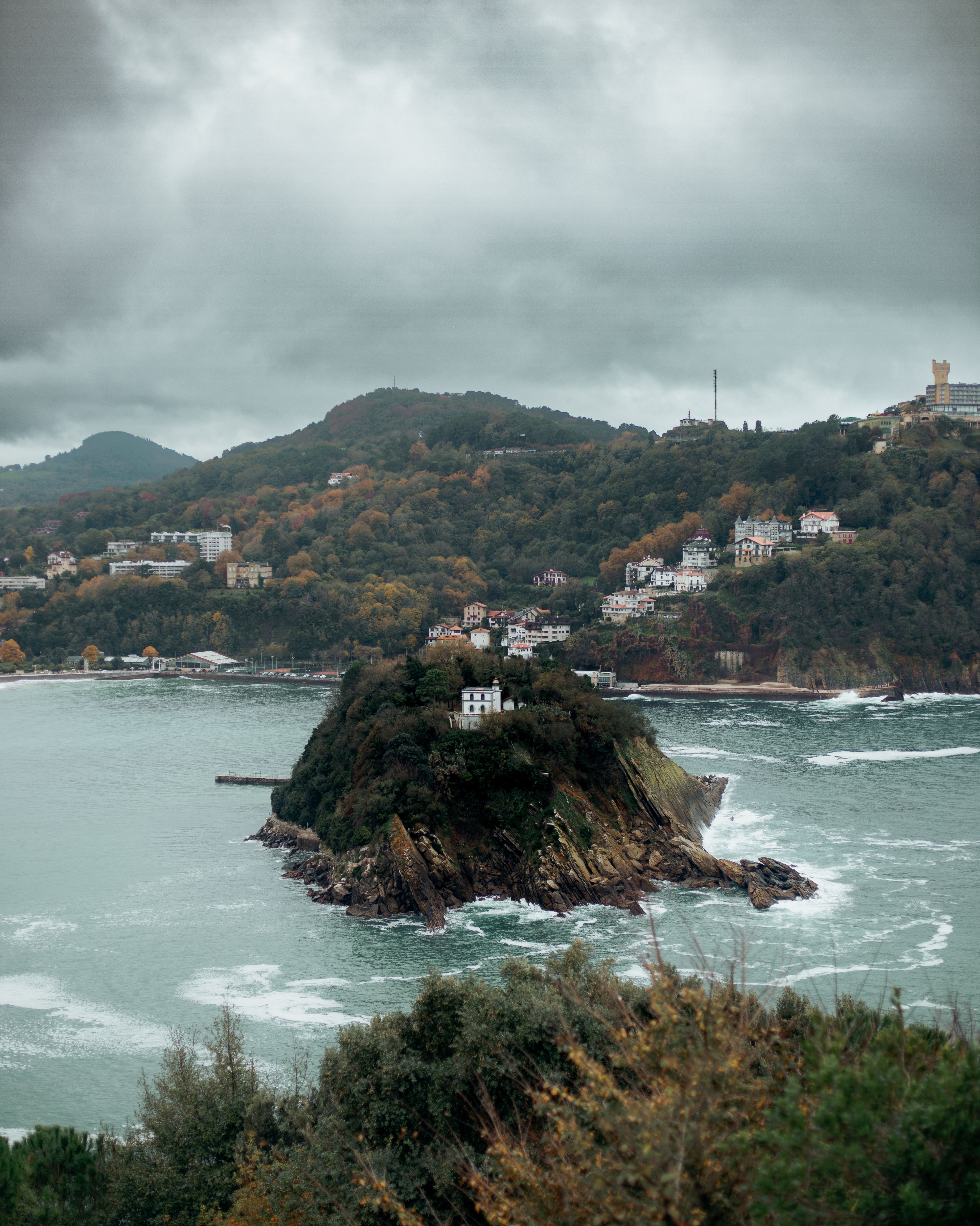 Isla de Santa Clara in Autumn Landscape · Free Stock Photo