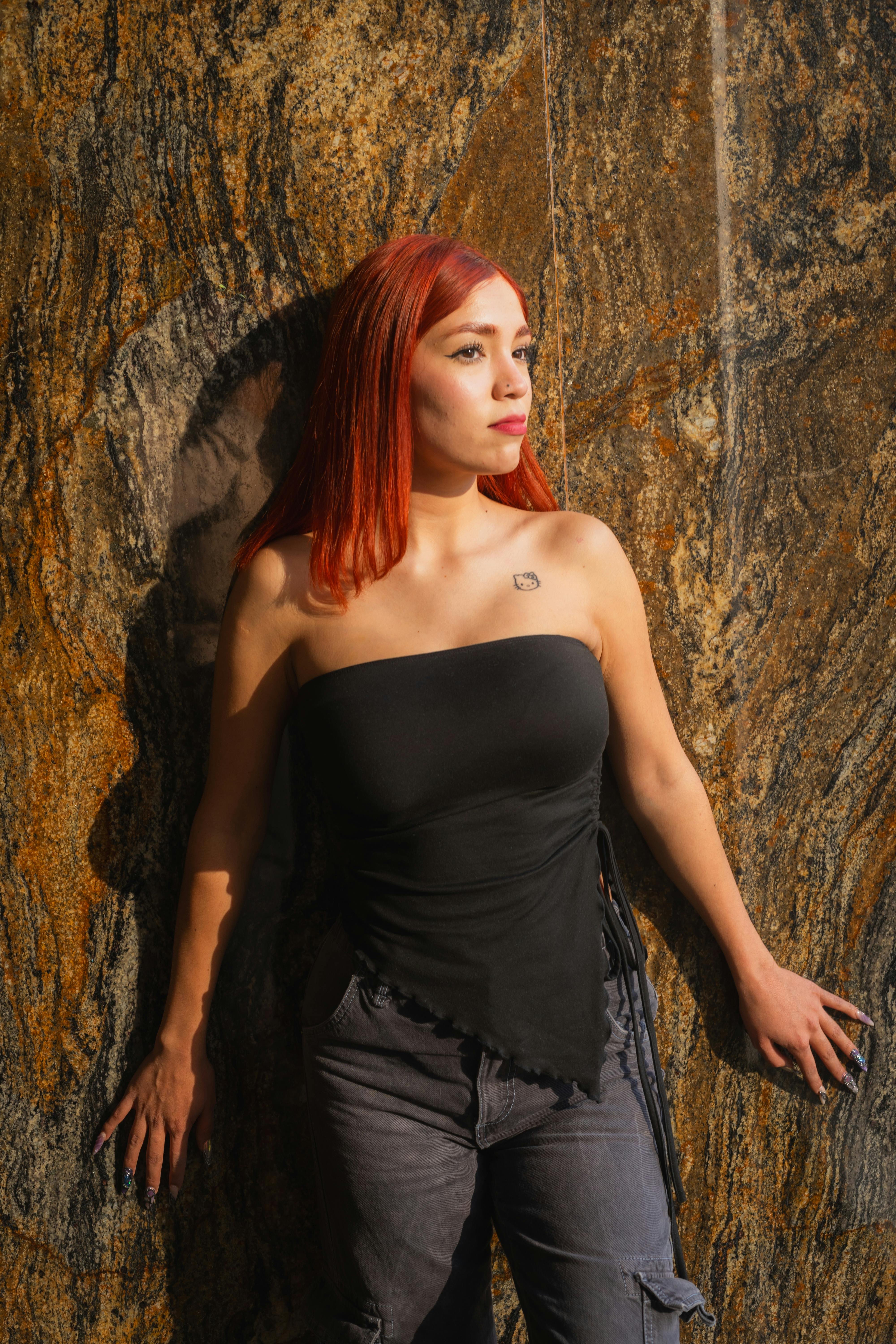 Wall With Shadow Background Photos, Download The BEST Free Wall With ...