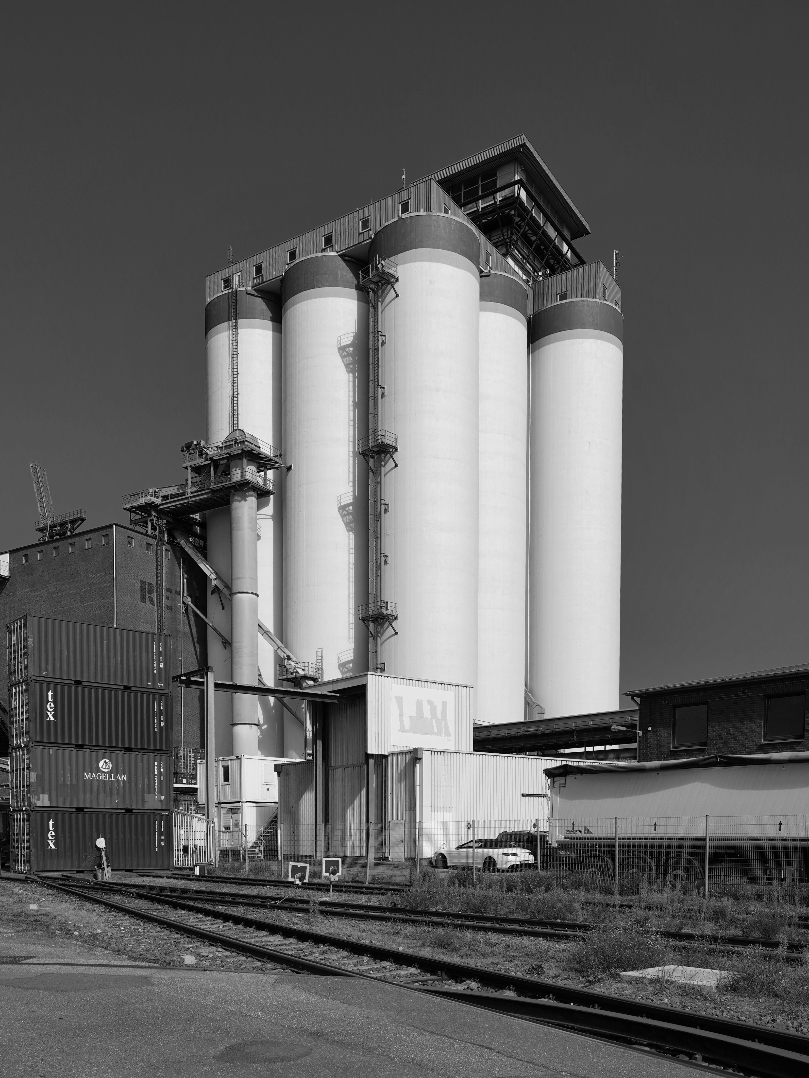 Silo Photos, Download The BEST Free Silo Stock Photos & HD Images