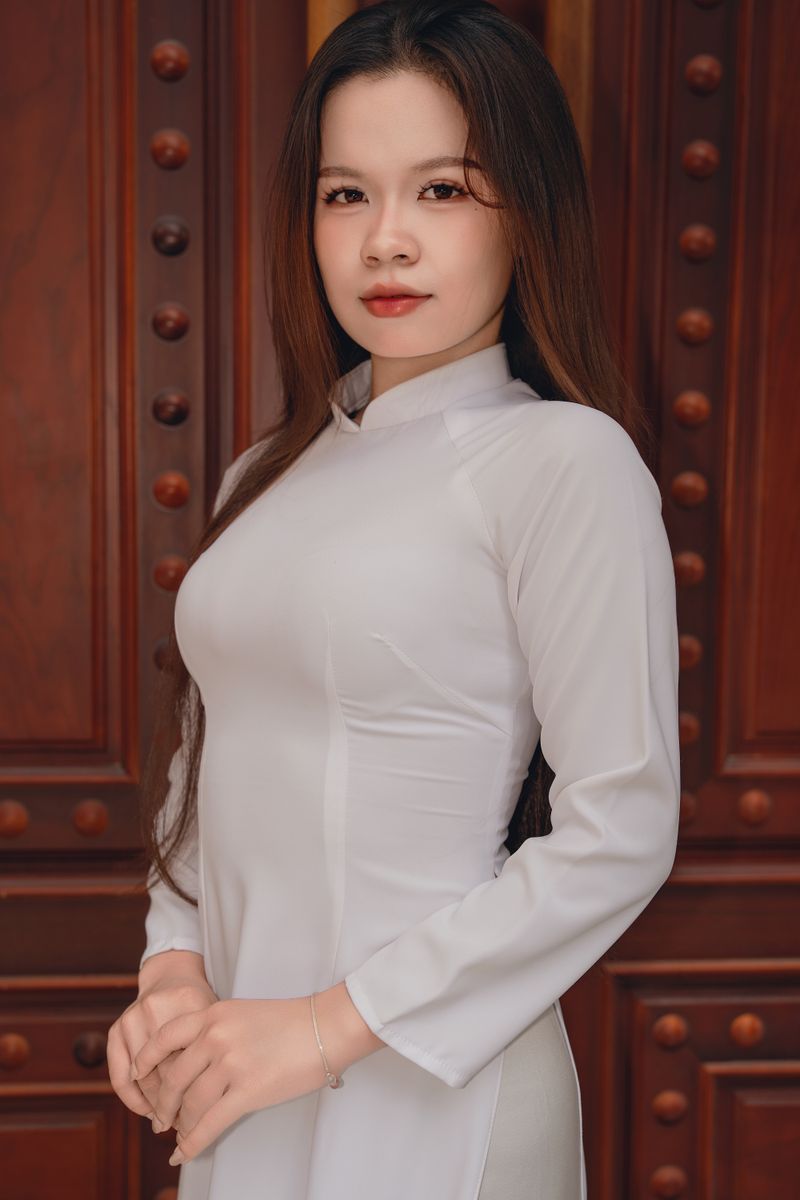 Beautiful Foreign Woman Photos, Download The BEST Free Beautiful ...