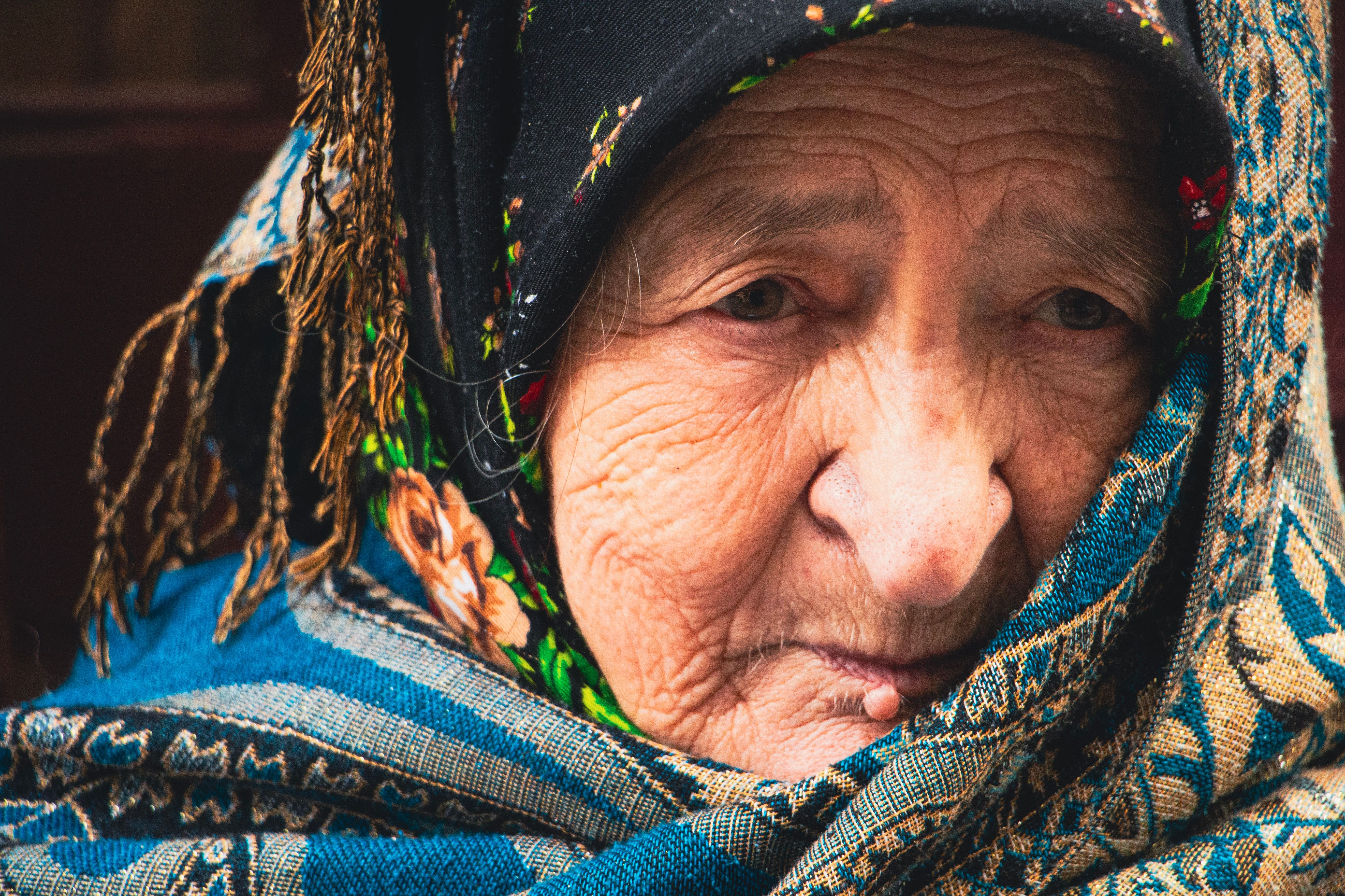 Old Woman Photos, Download The BEST Free Old Woman Stock Photos & HD Images