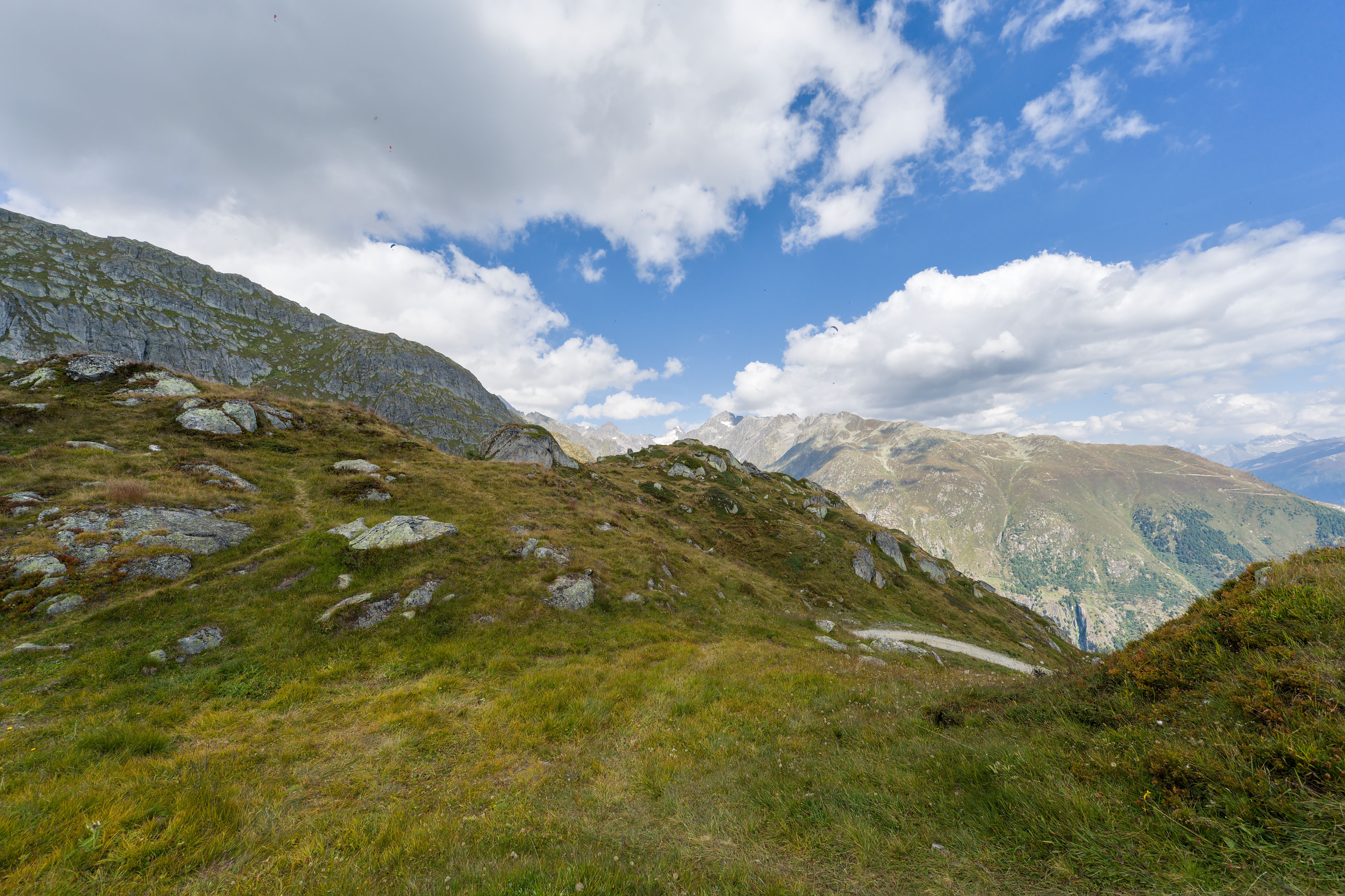 Scenic Swiss Alps Landscape in Summer · Free Stock Photo