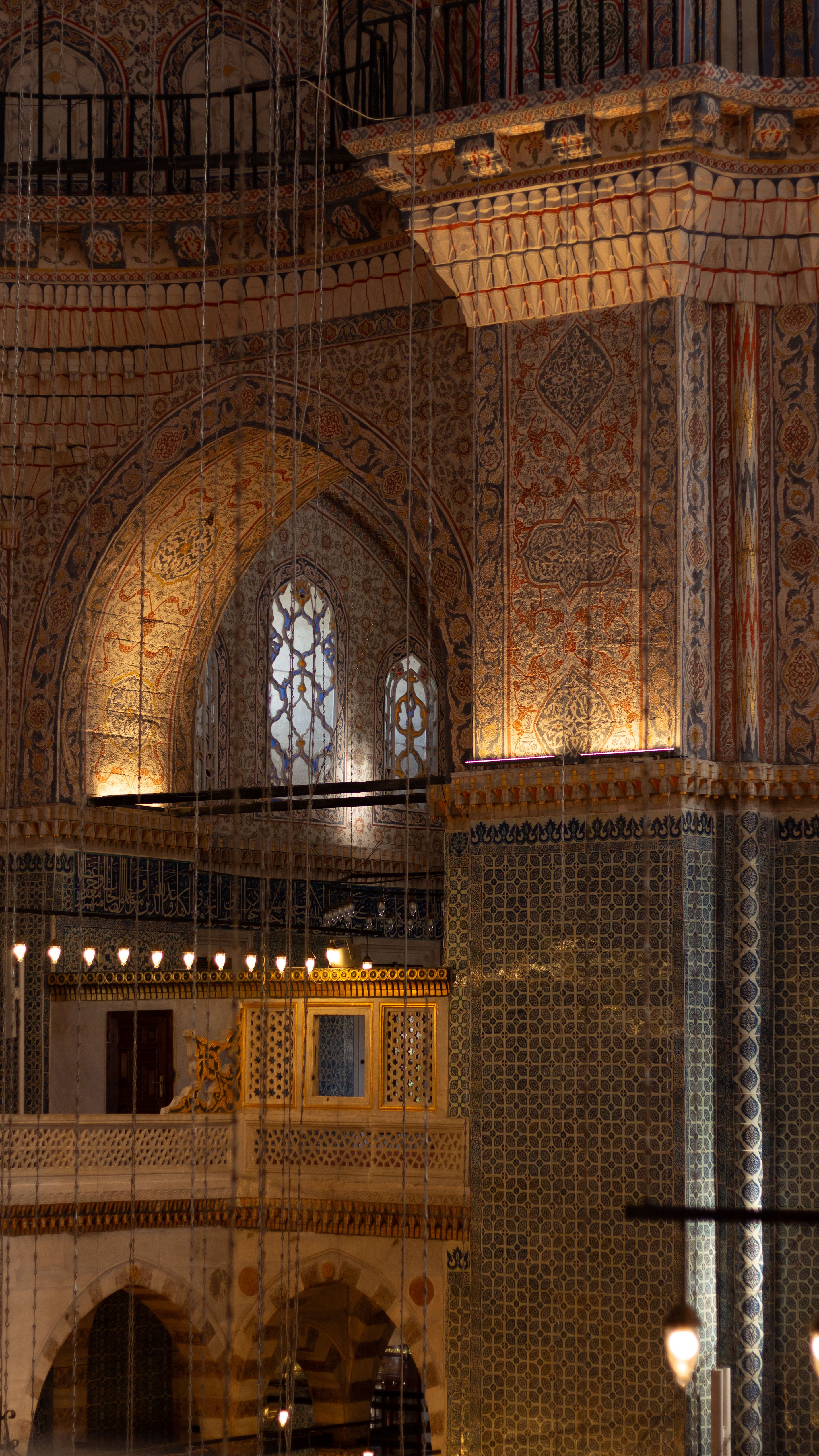 Intricate Interior of Historic Islamic Architecture · Free Stock Photo