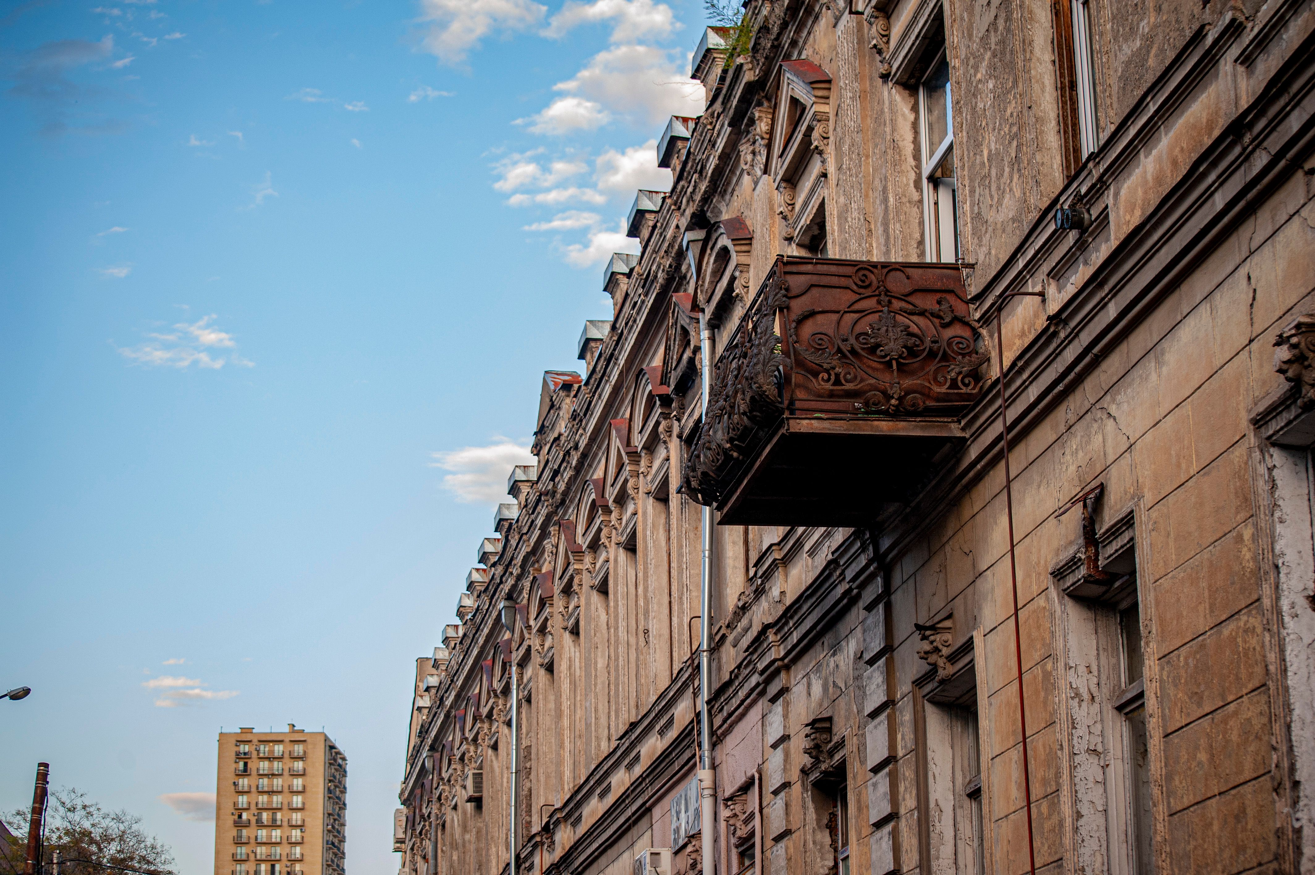 Old Building Balcony Photos, Download The BEST Free Old Building ...