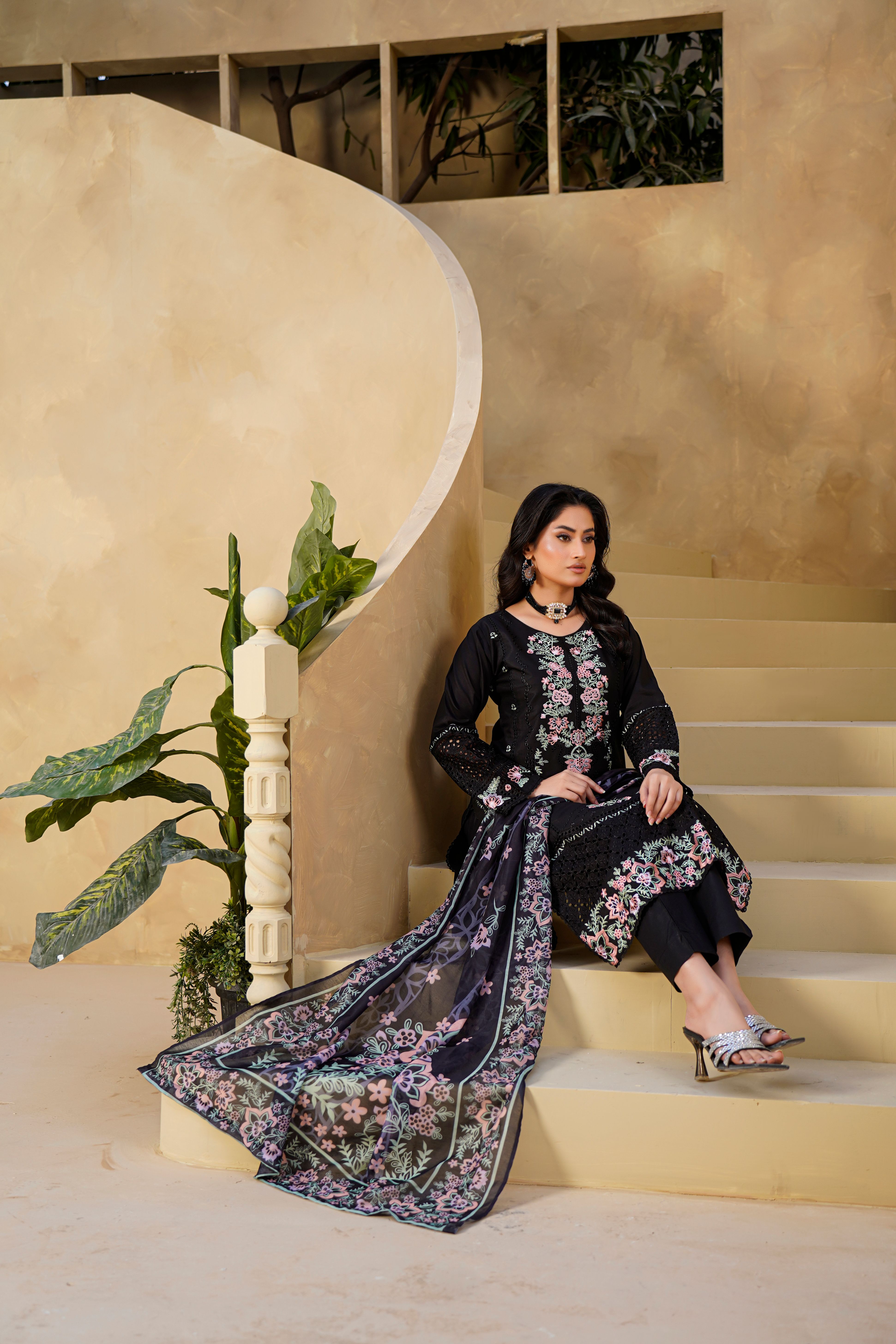 Elegant Pakistani Fashion Model Portrait in Lahore · Free Stock Photo
