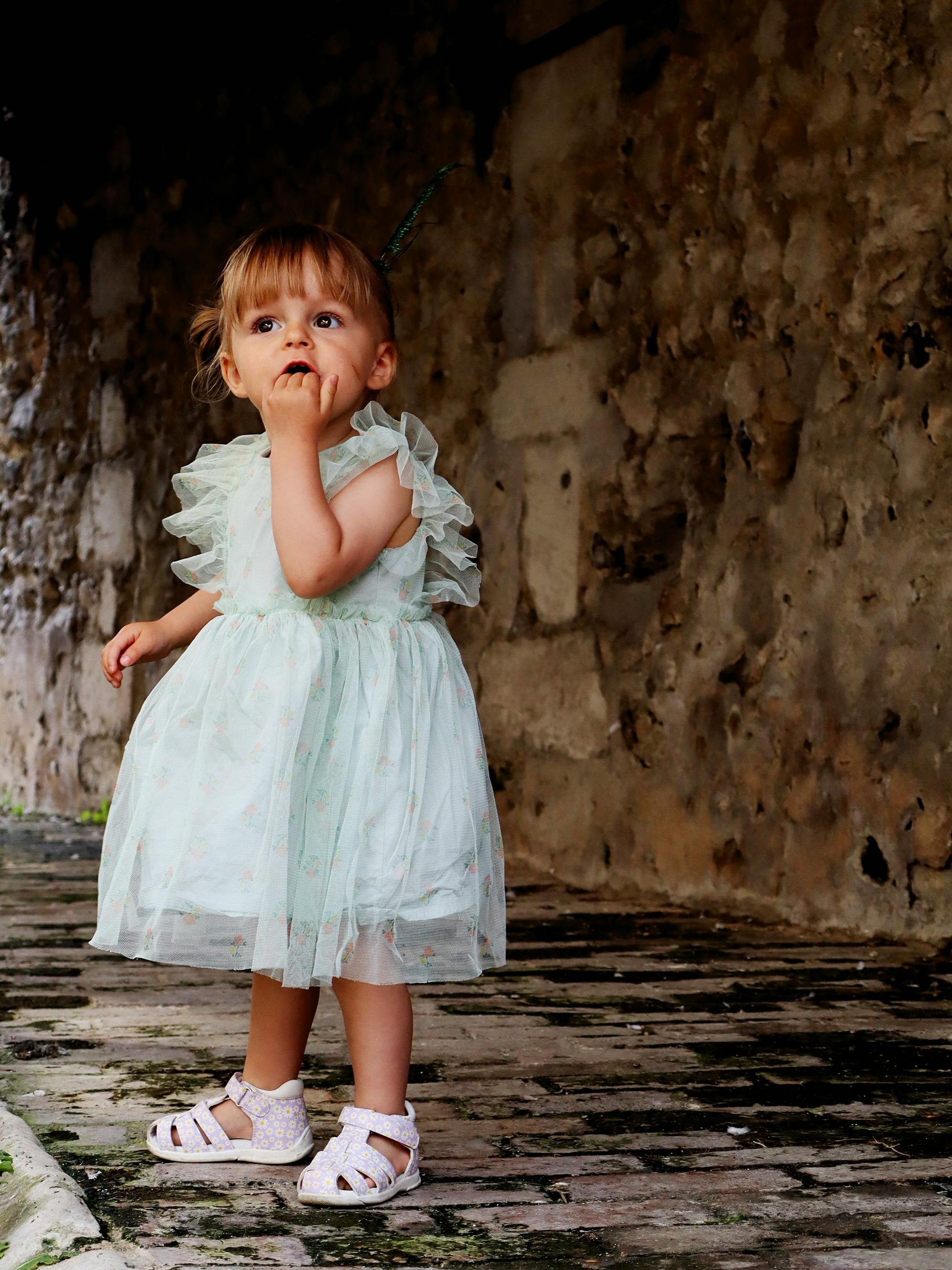 Fake Girl Photos, Download The BEST Free Fake Girl Stock Photos & HD Images