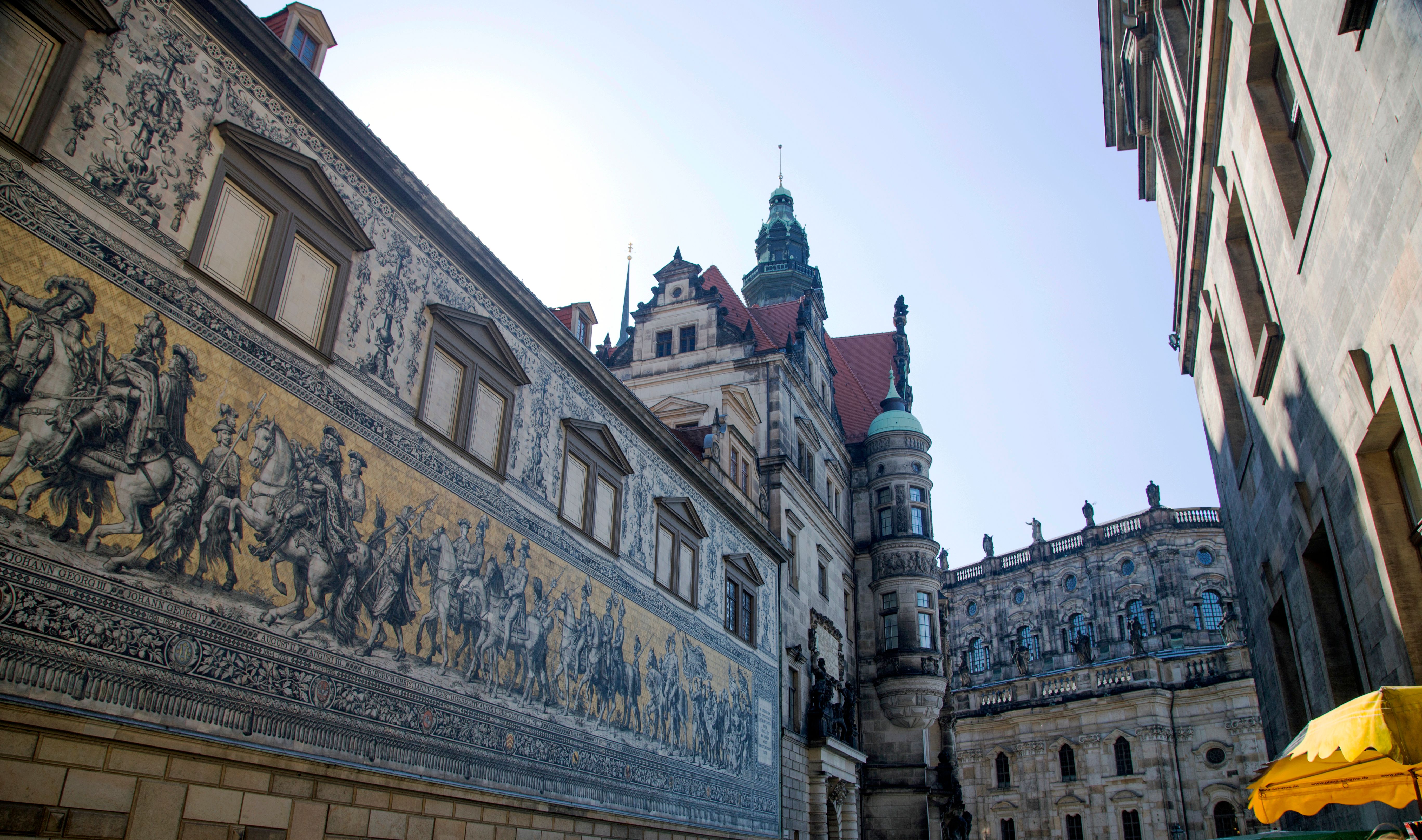 Historic Architecture and Wall Mural in Dresden · Free Stock Photo