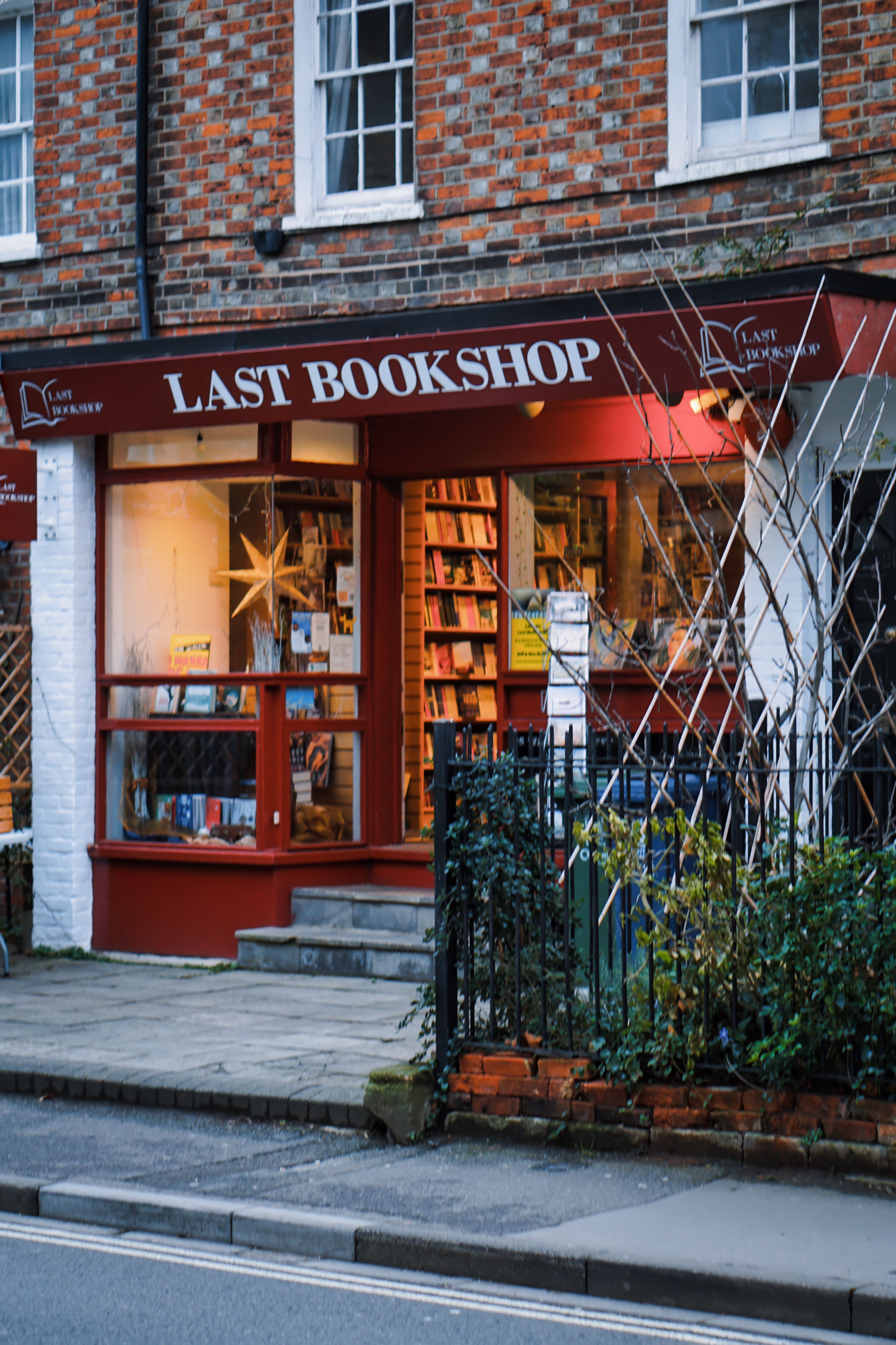 Bookstore Signage Photos, Download The BEST Free Bookstore Signage ...