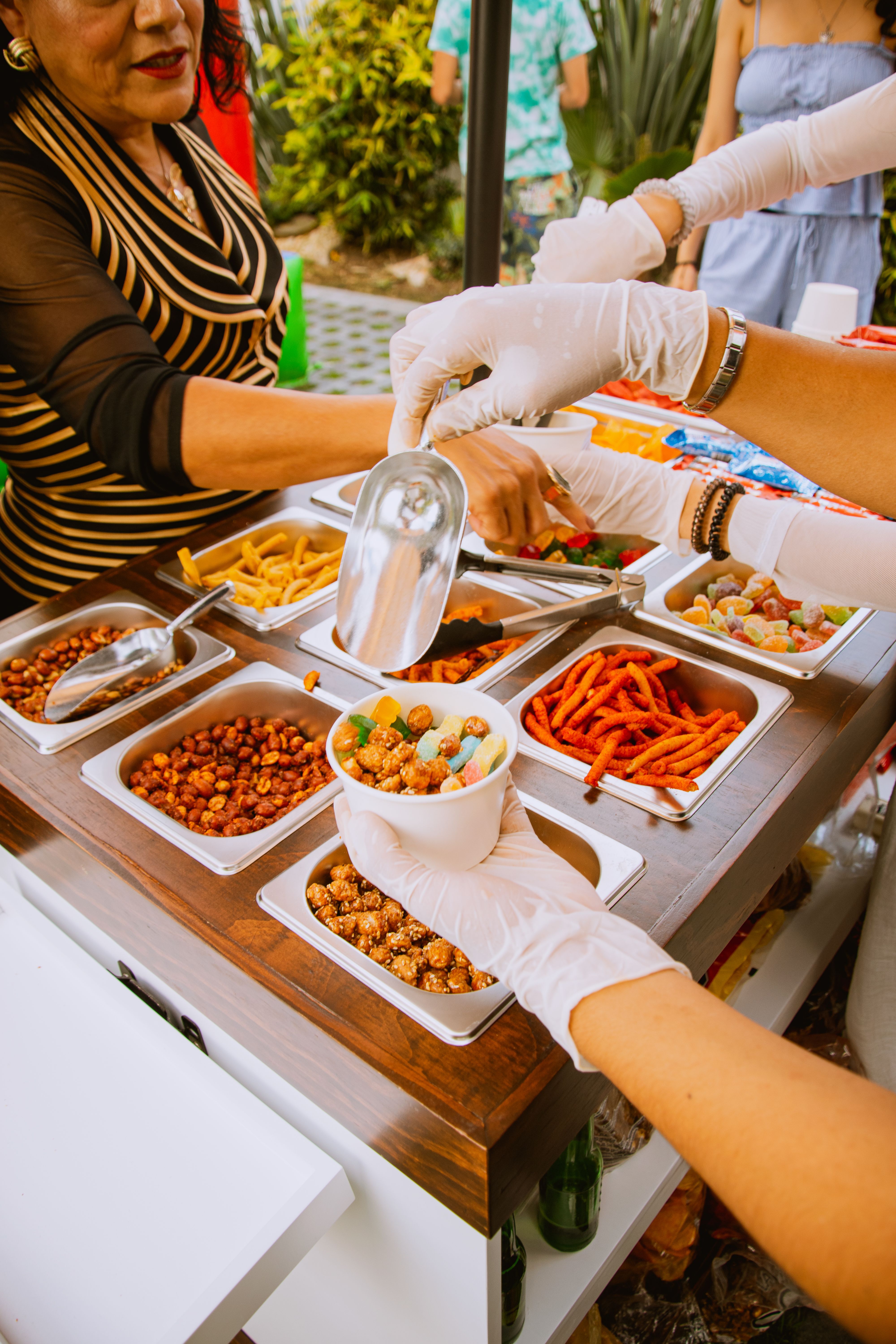 Outdoor Snack Bar with Diverse Toppings · Free Stock Photo