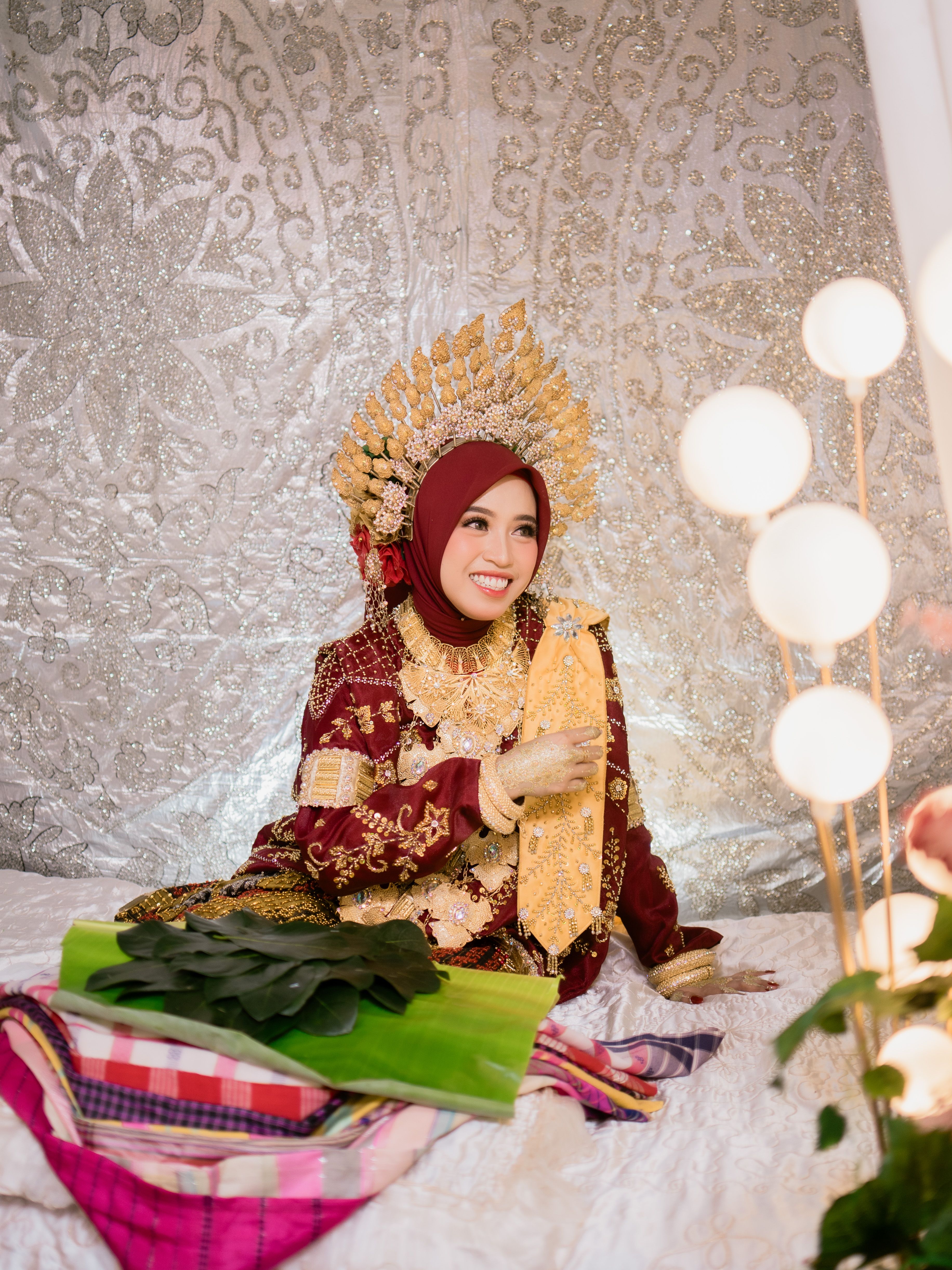 Traditional Indonesian Bride in Kendari Attire · Free Stock Photo