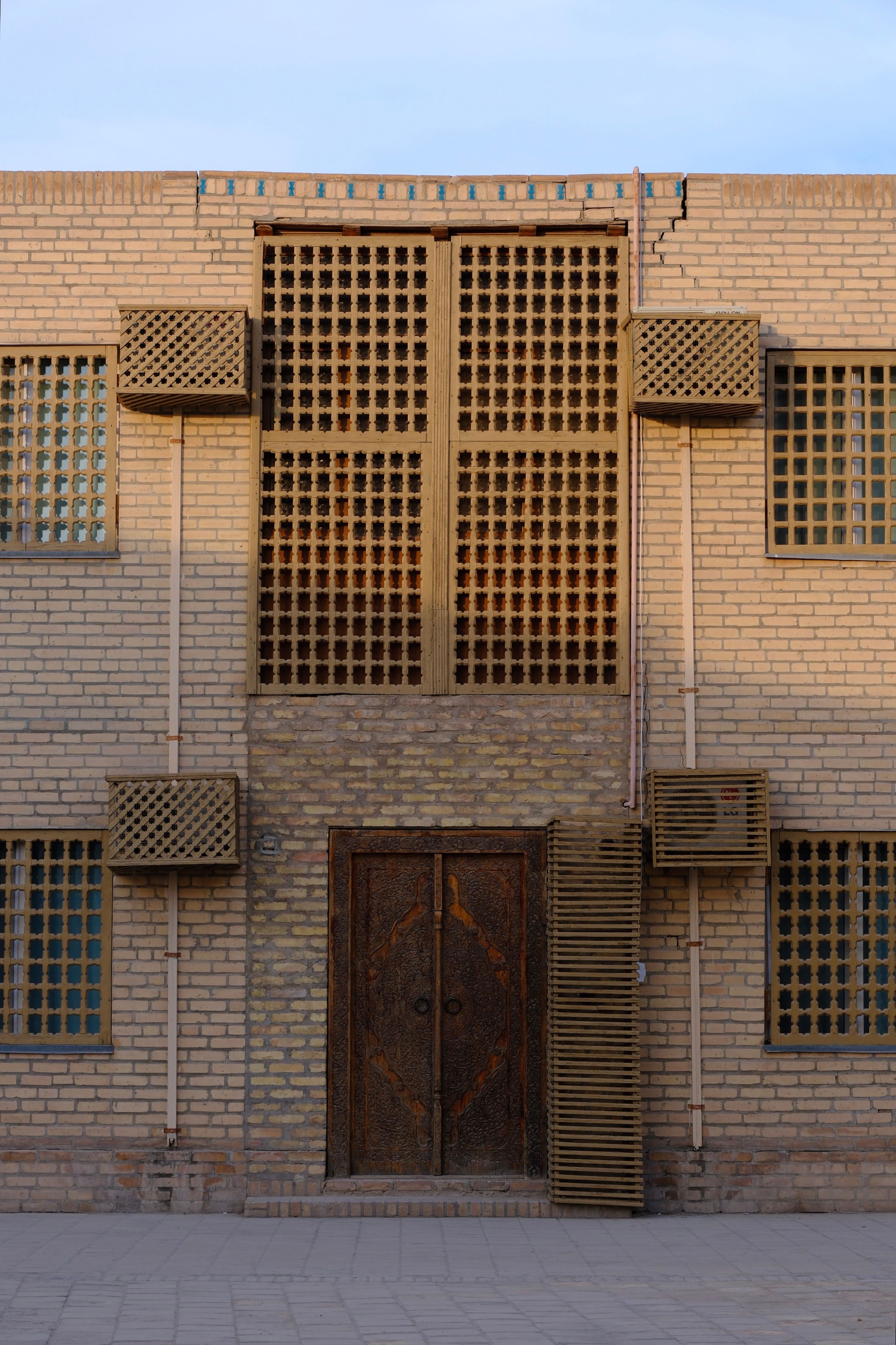 Traditional Middle Eastern Brick Building · Free Stock Photo