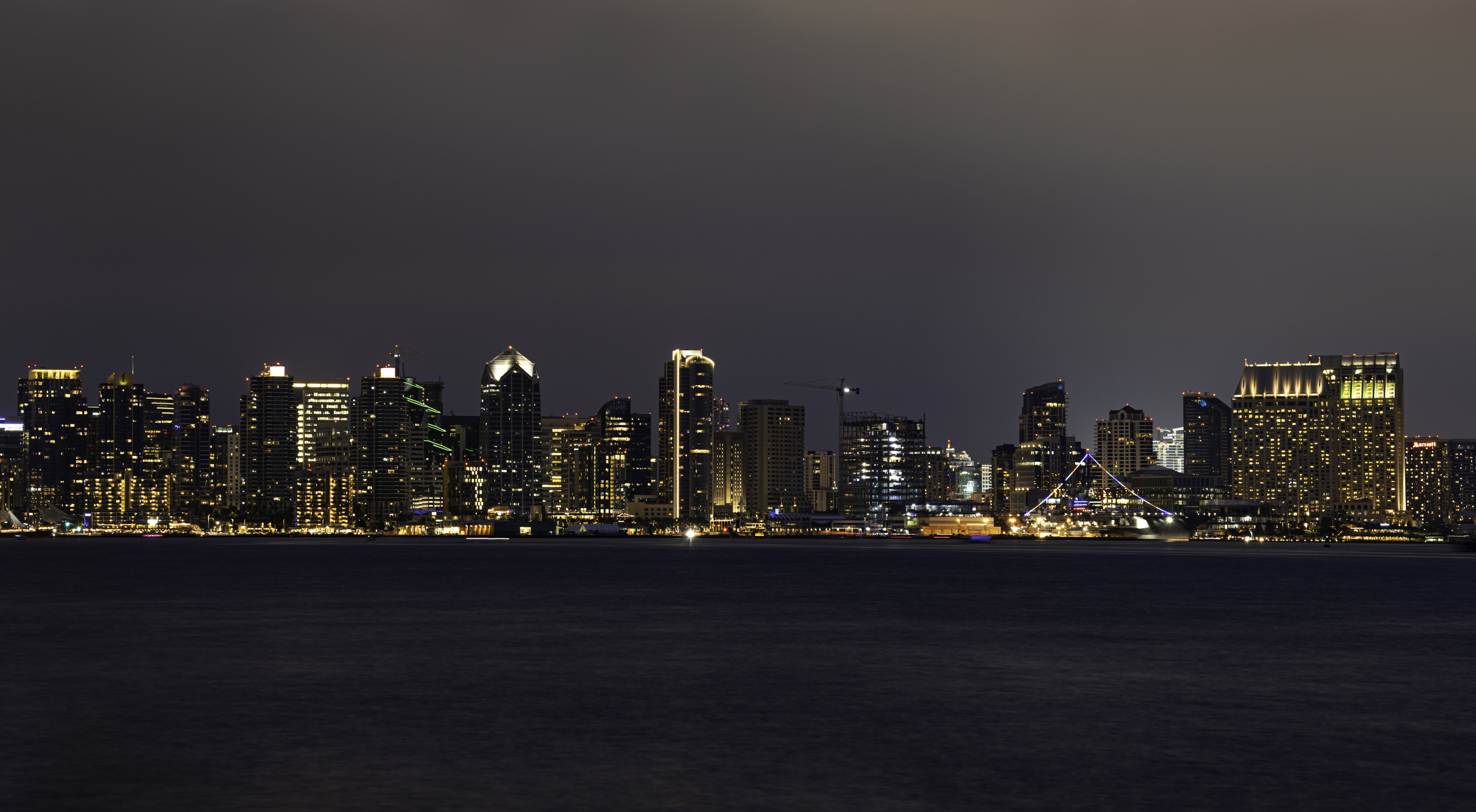 Stunning Night View of New York City Skyline · Free Stock Photo