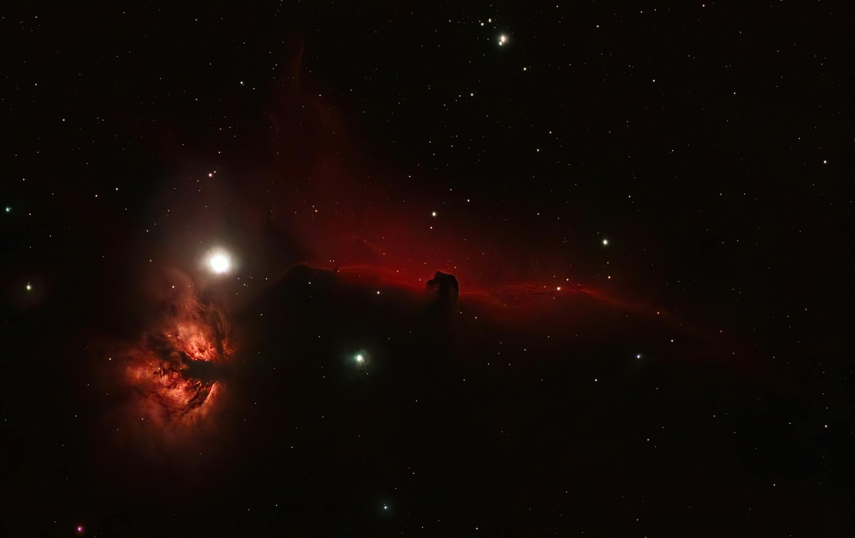 Orion Takımyıldızındaki Atbaşı Bulutsusu'nun Nefes Kesen Manzarası ...