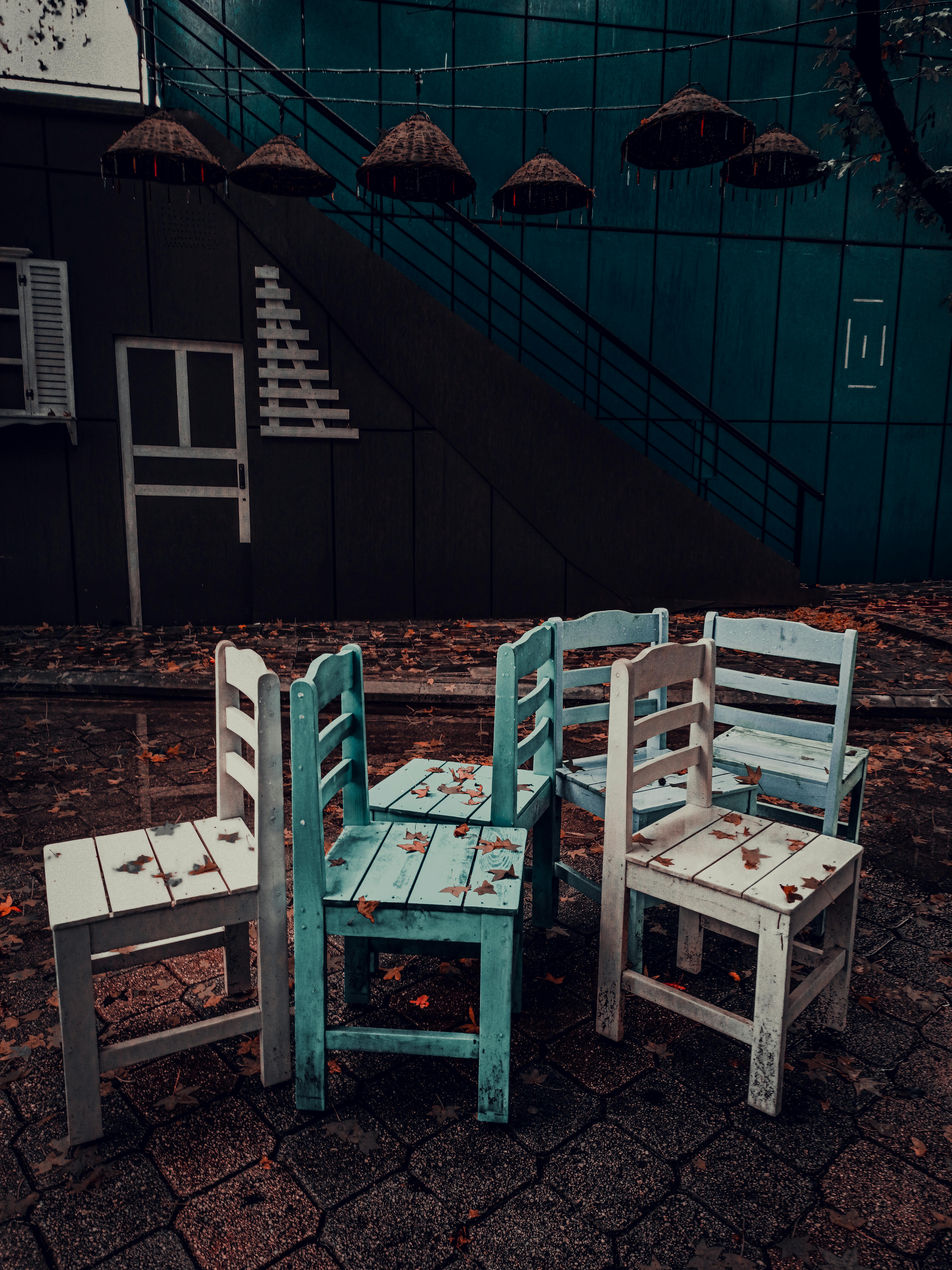 Empty Chairs · Free Stock Photo
