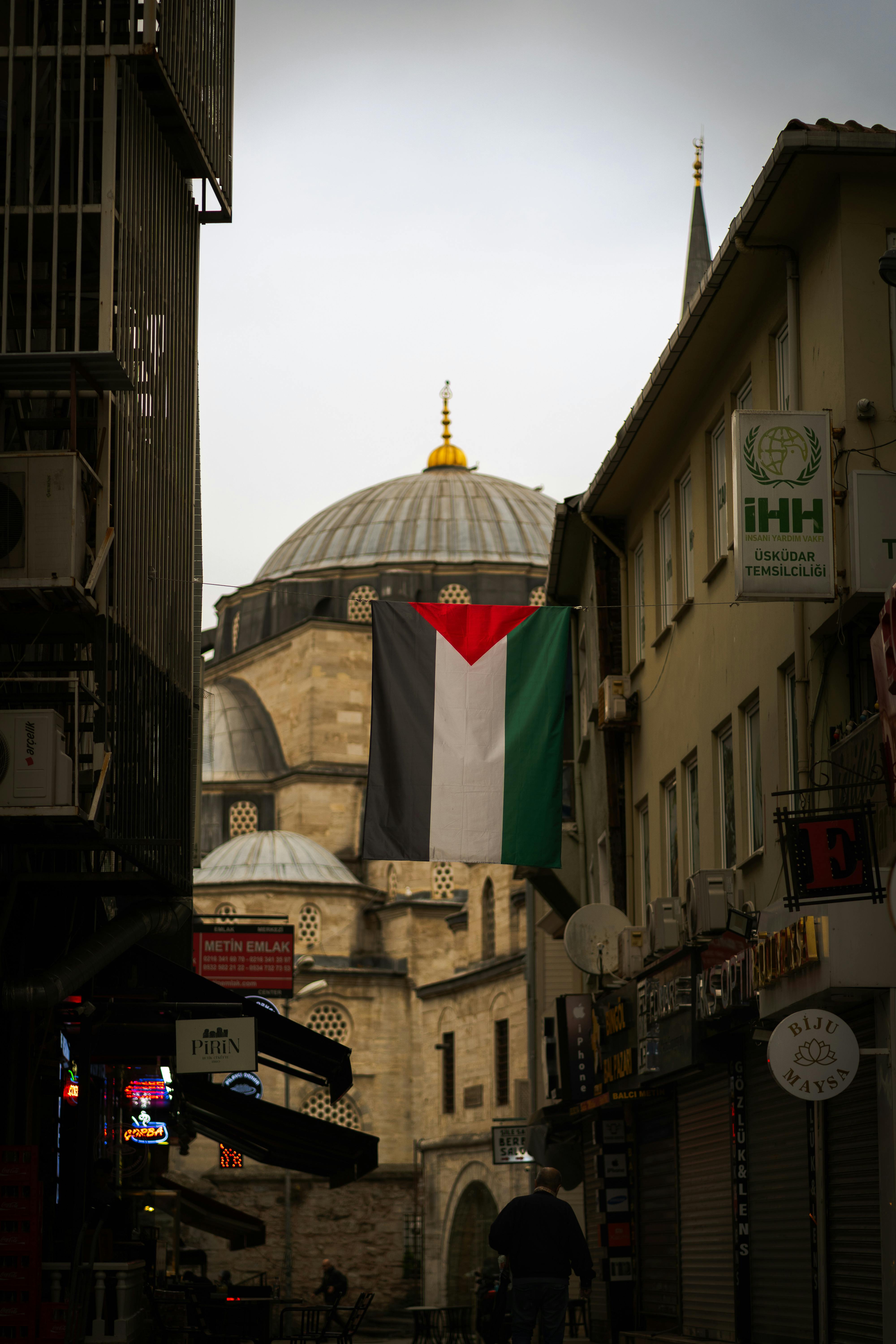 Palestinian Flag and Mosque in Istanbul Street · Free Stock Photo