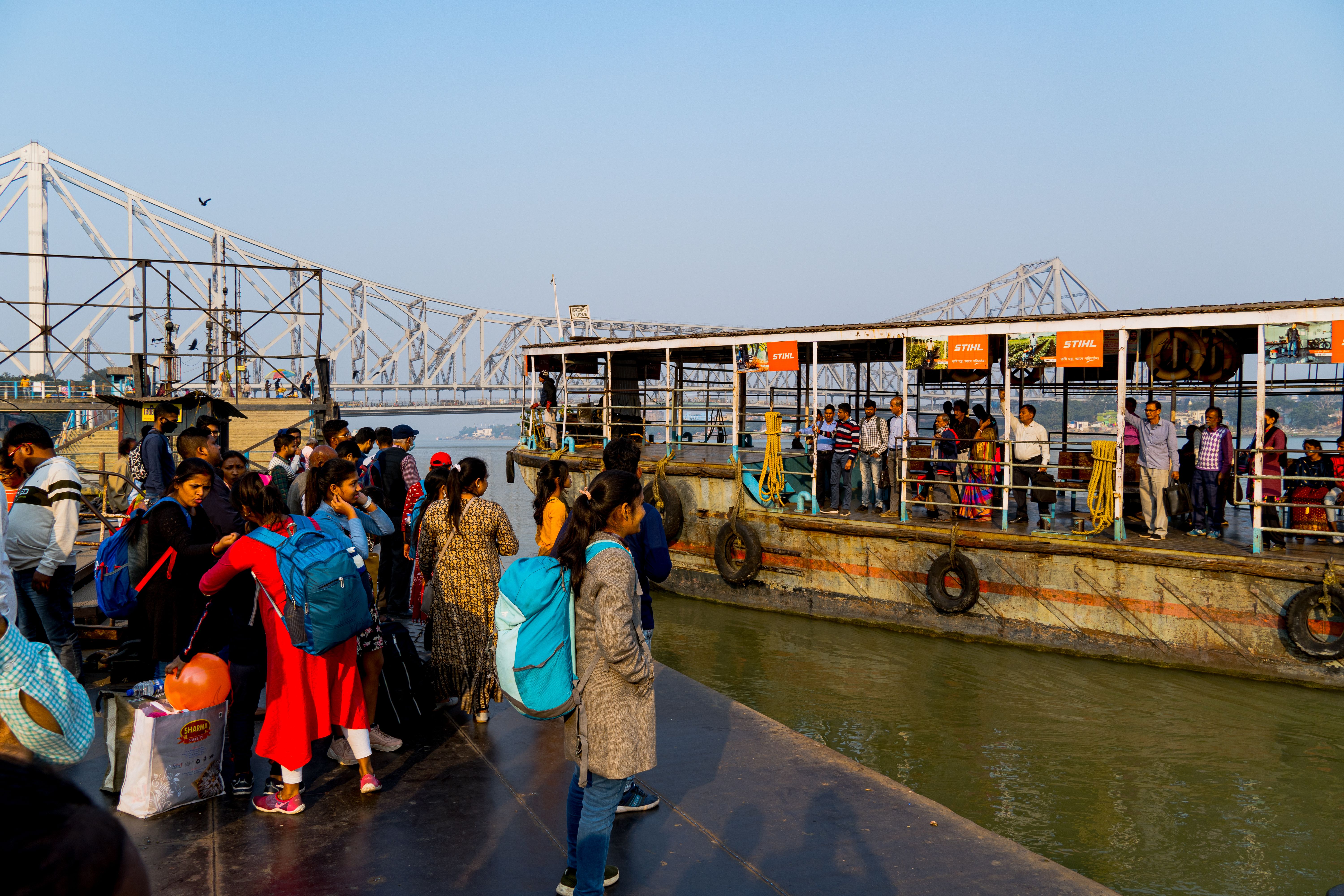 Crowded Ferry Landing at Howrah Bridge, Kolkata · Free Stock Photo
