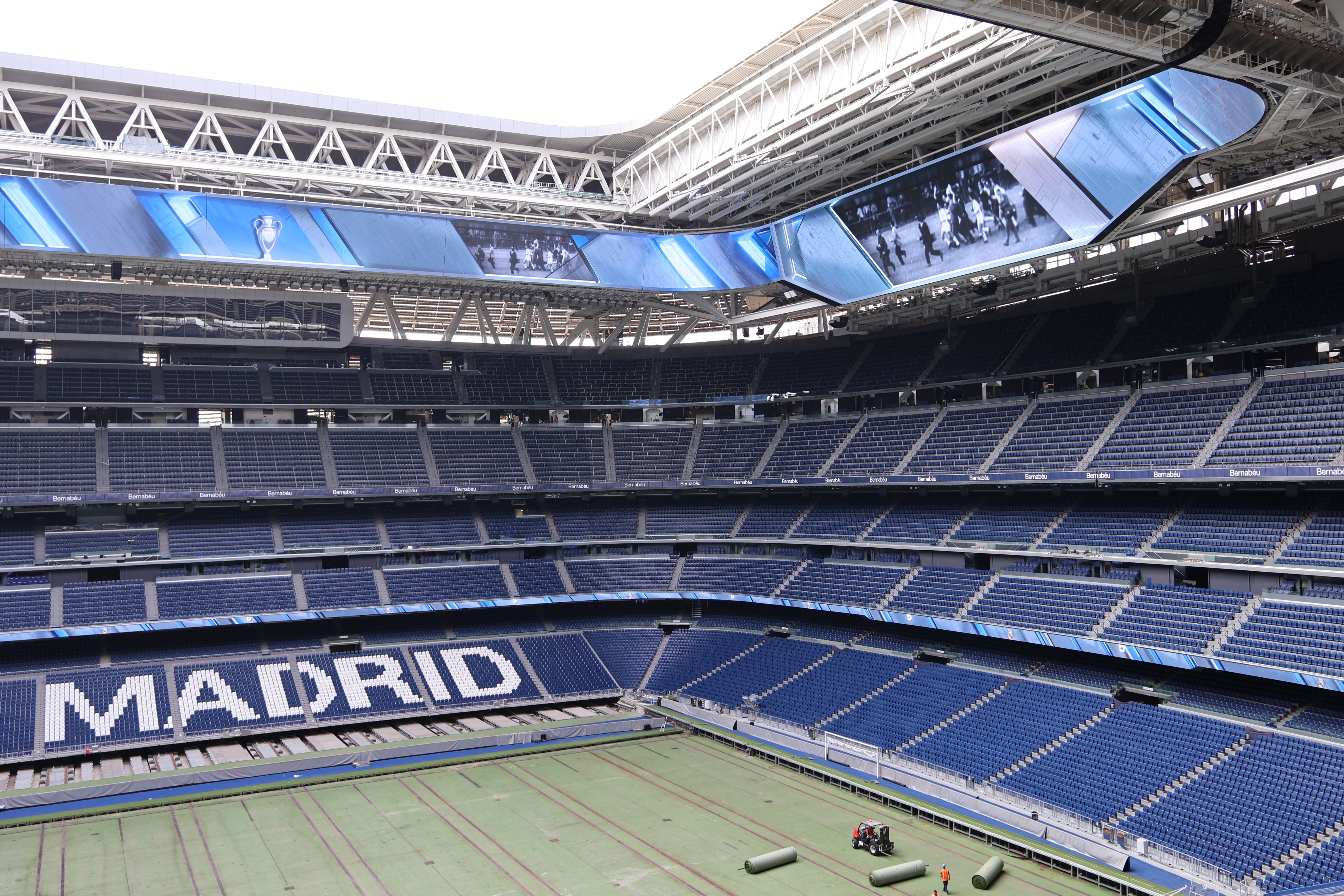 Vue Intérieure Du Stade Santiago Bernabéu à Madrid · Photo gratuite