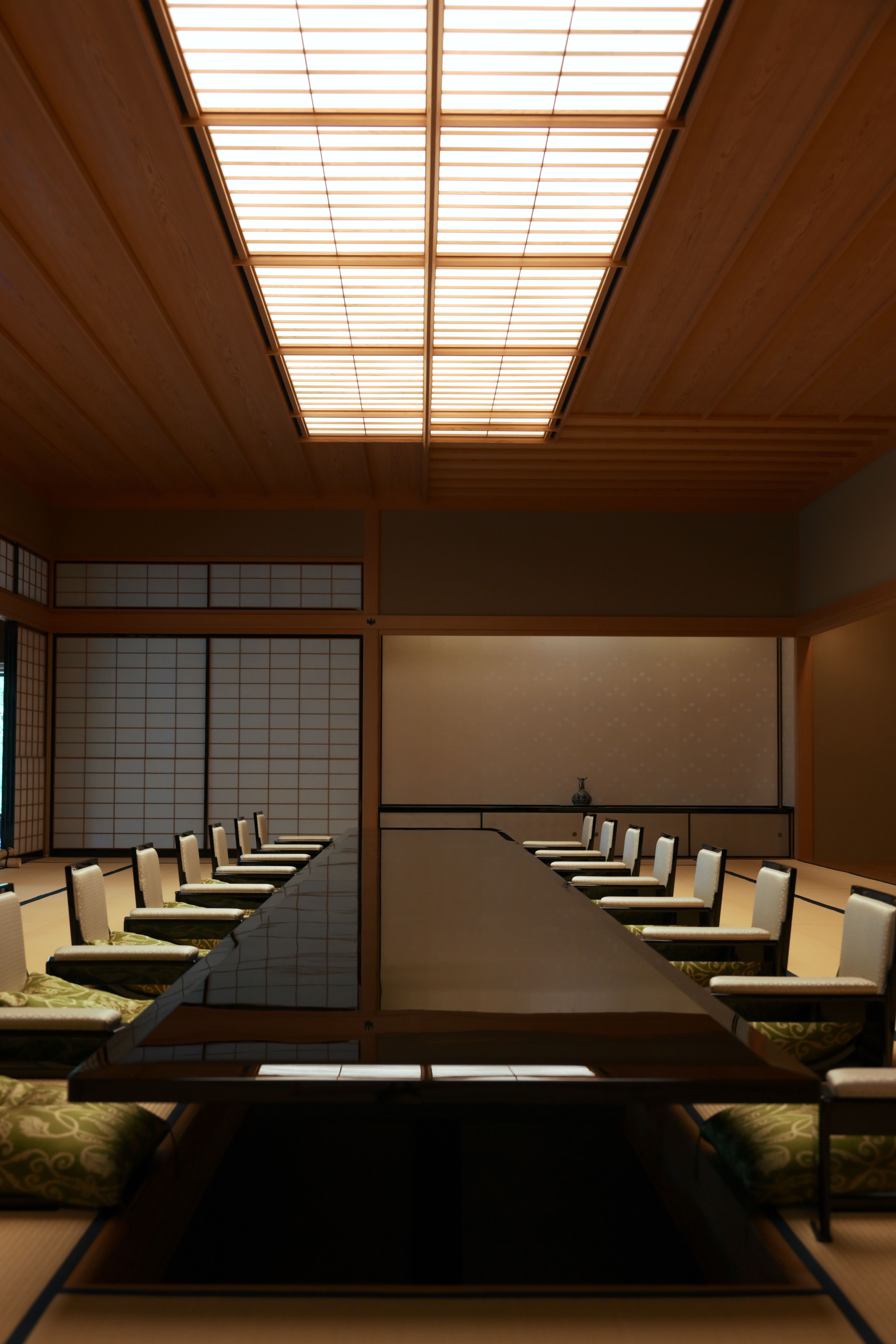 Elegant Traditional Japanese Meeting Room Interior · Free Stock Photo