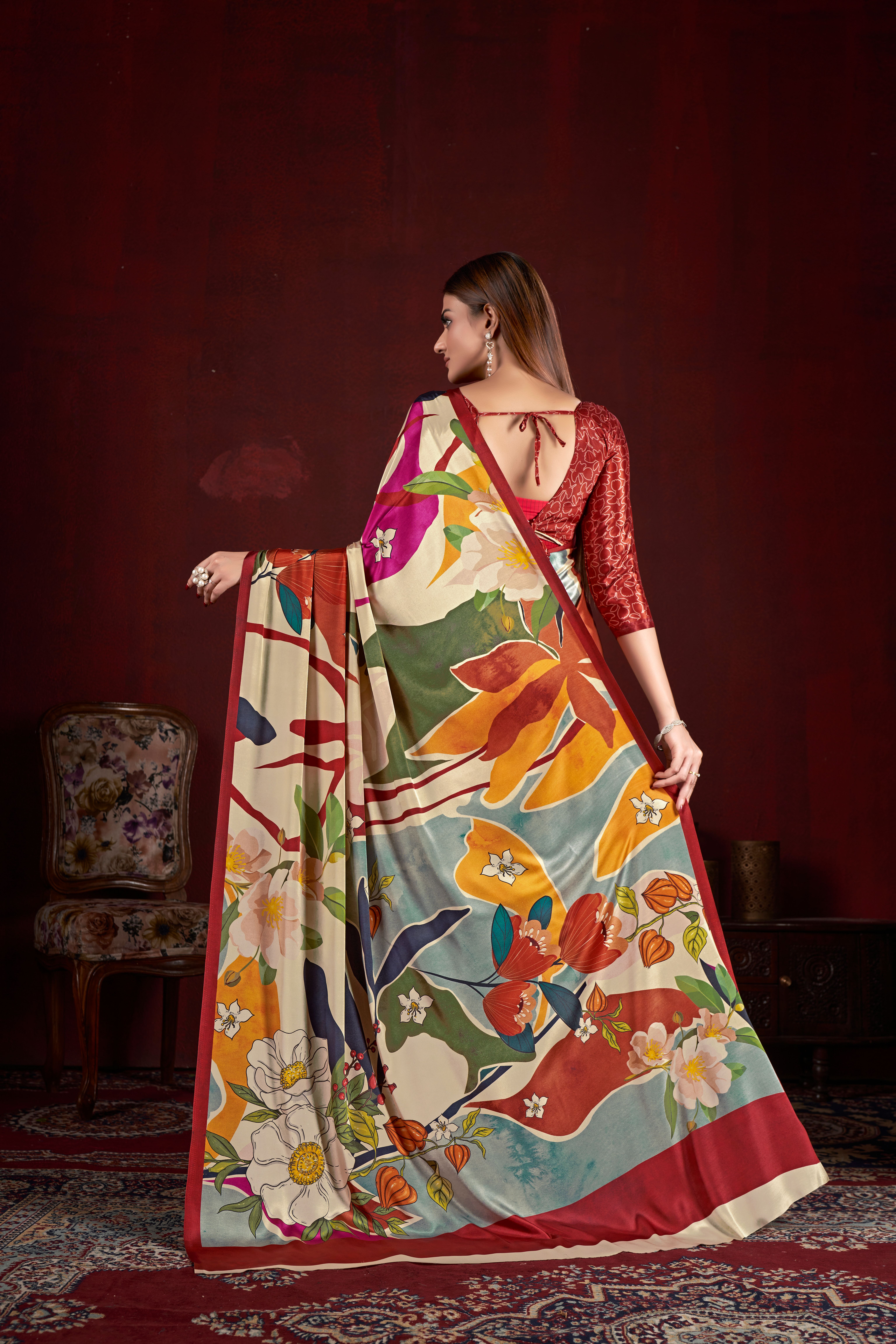 Elegant Floral Saree Portrait in Surat Studio · Free Stock Photo