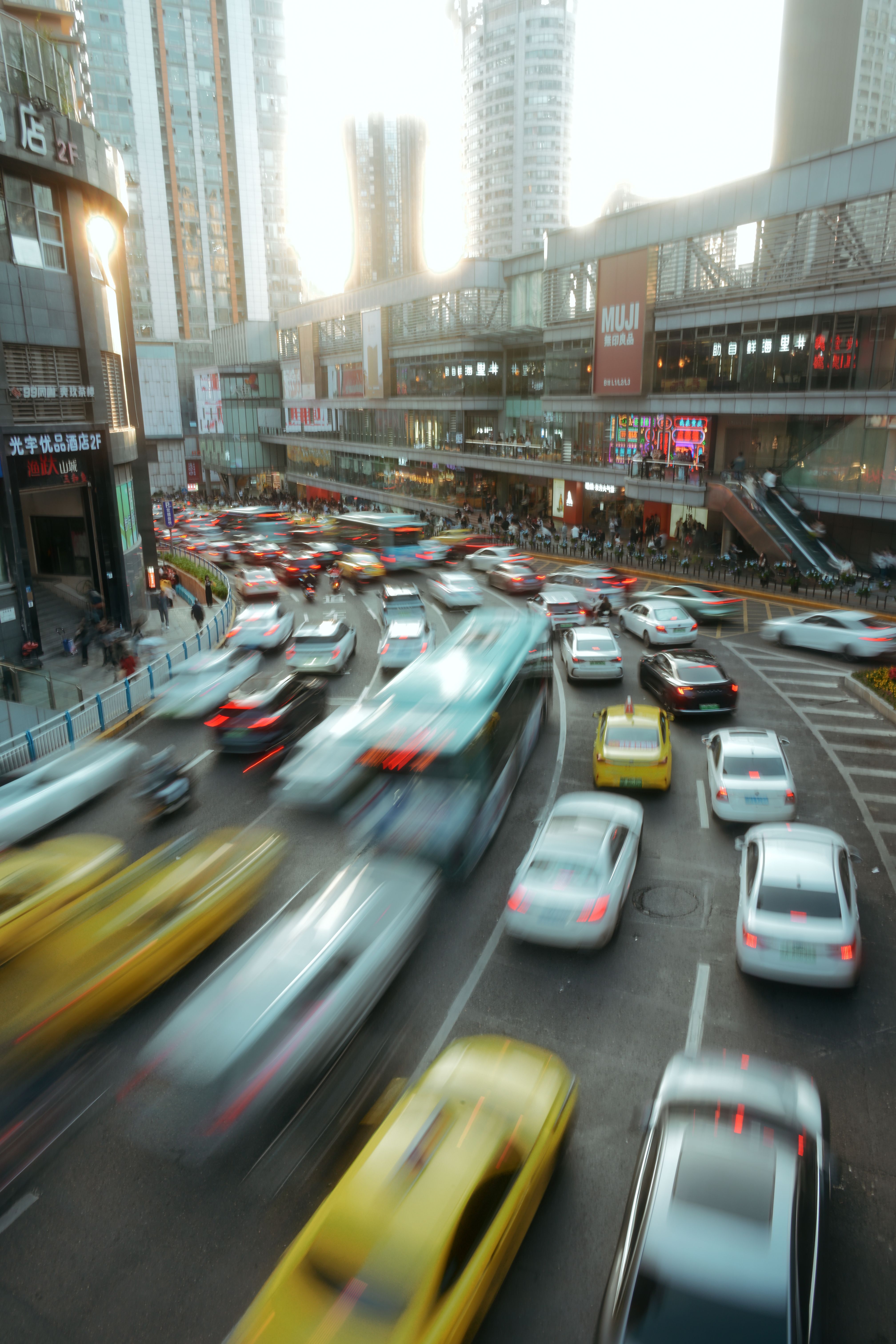 Rush Hour Photos, Download The BEST Free Rush Hour Stock Photos & HD Images