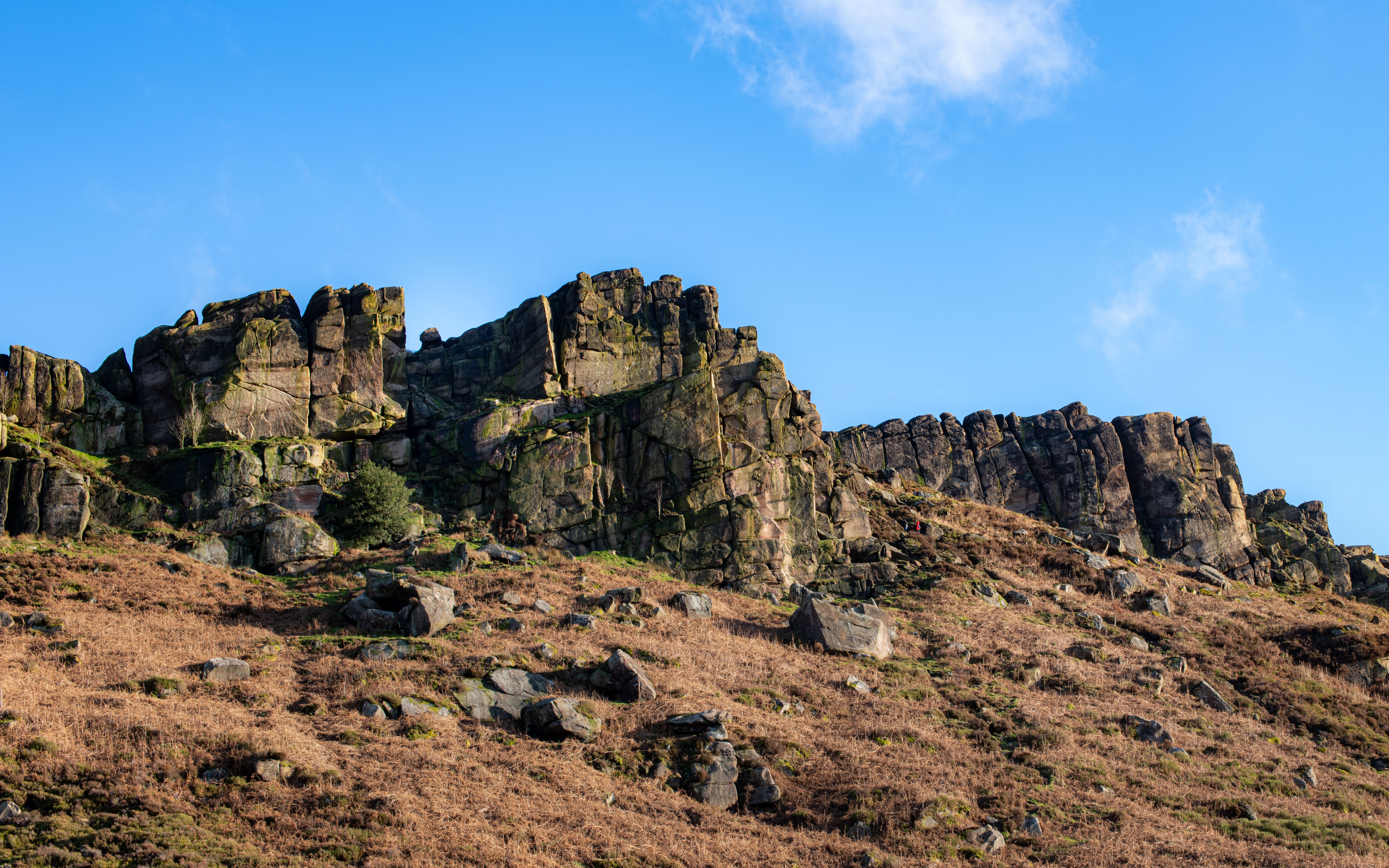 Majestic Rock Formations in England's Peak District · Free Stock Photo