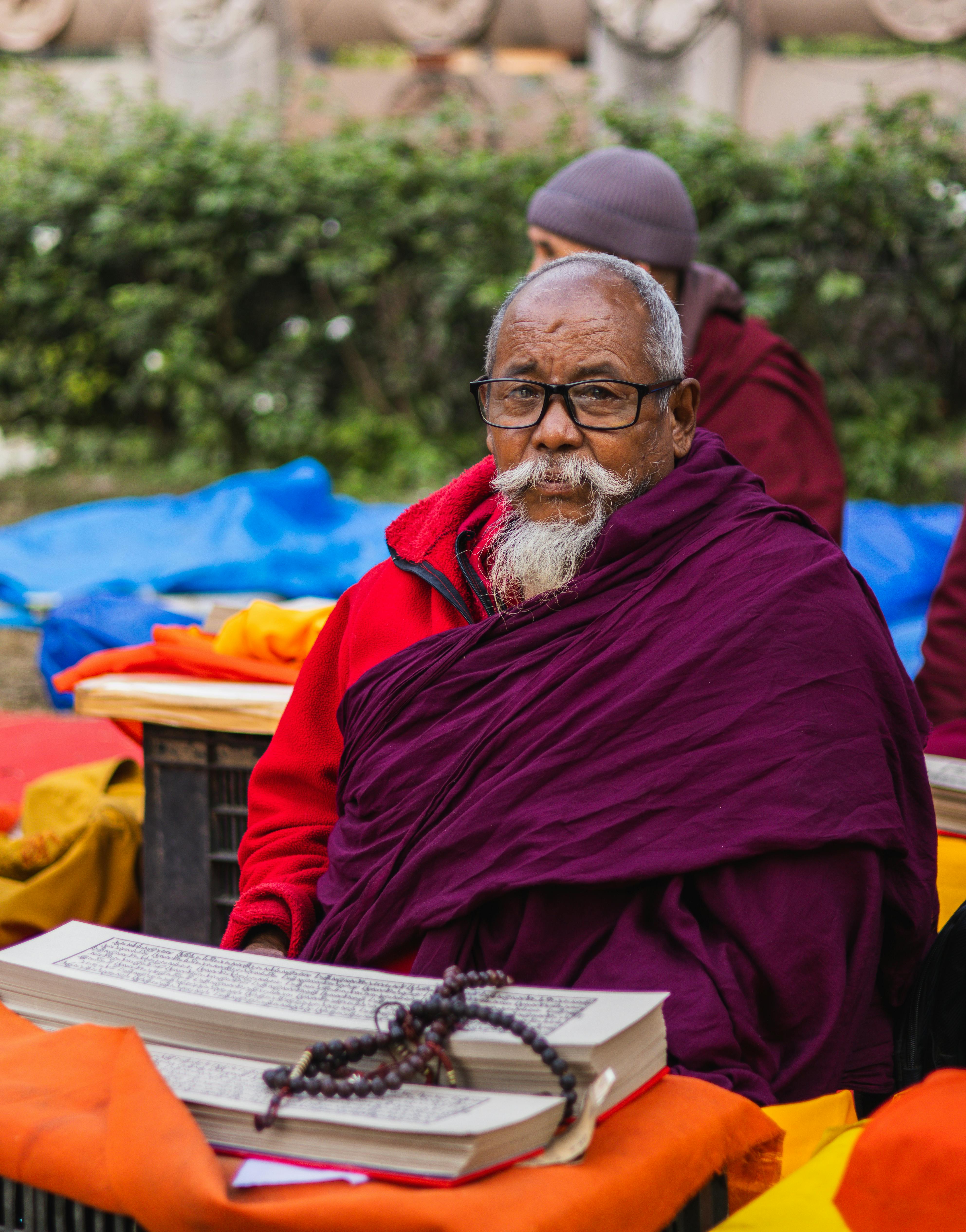 Men Having Conversation Photos, Download The BEST Free Men Having ...