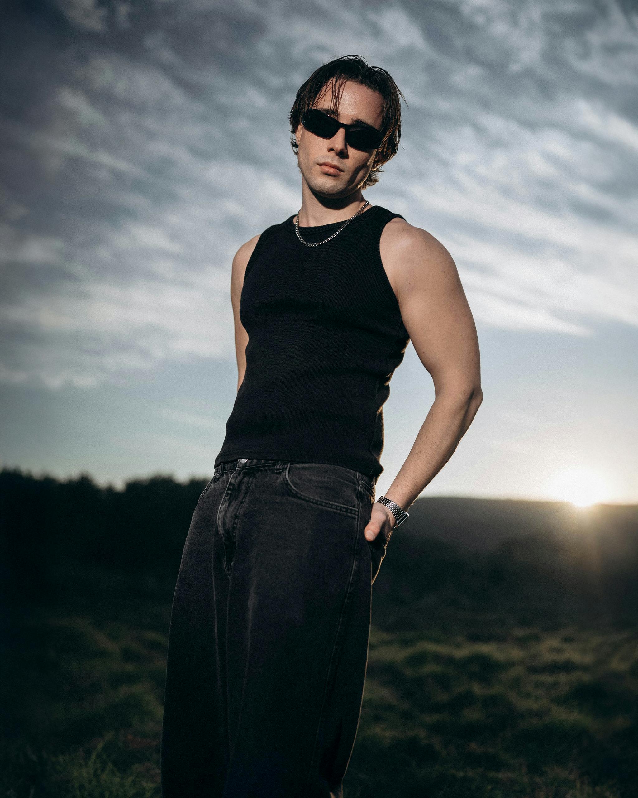 Muscular Man Portrait Photos, Download The BEST Free Muscular Man ...