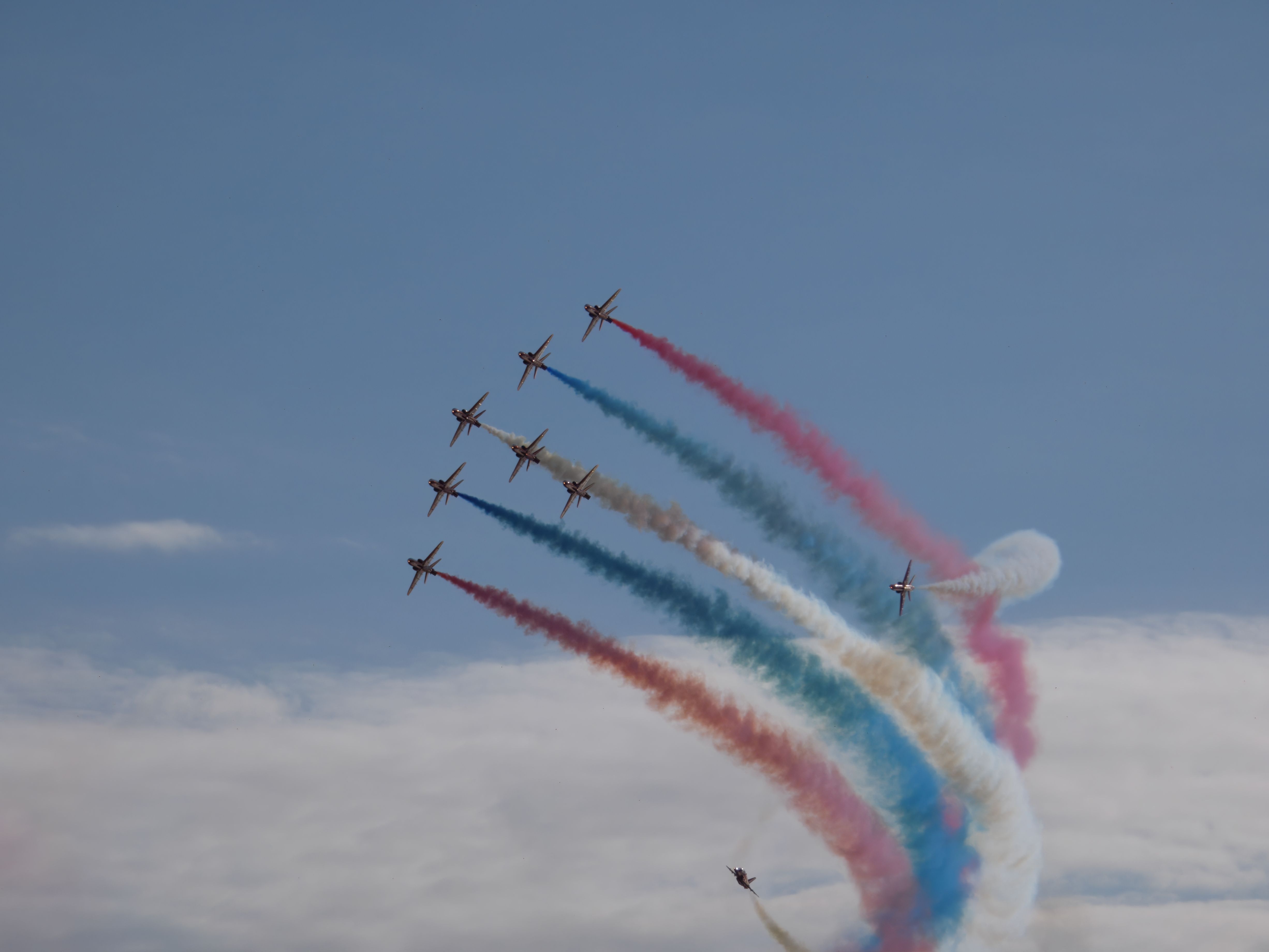 Jet Smoke Trail Photos, Download The BEST Free Jet Smoke Trail Stock ...