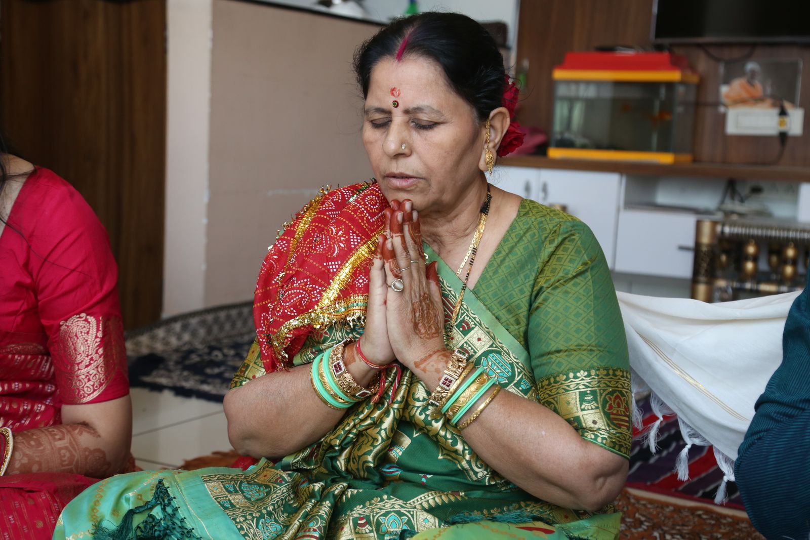 Indian Saas Bahu Photos, Download The BEST Free Indian Saas Bahu Stock ...