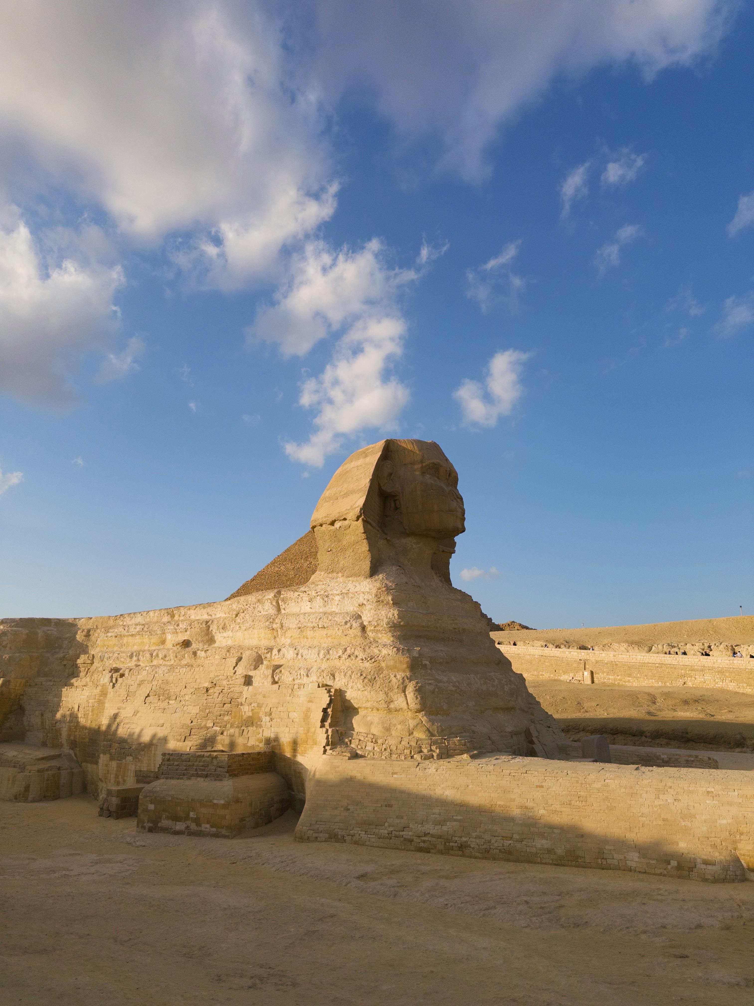 Great Sphinx of Giza under a Clear Blue Sky · Free Stock Photo