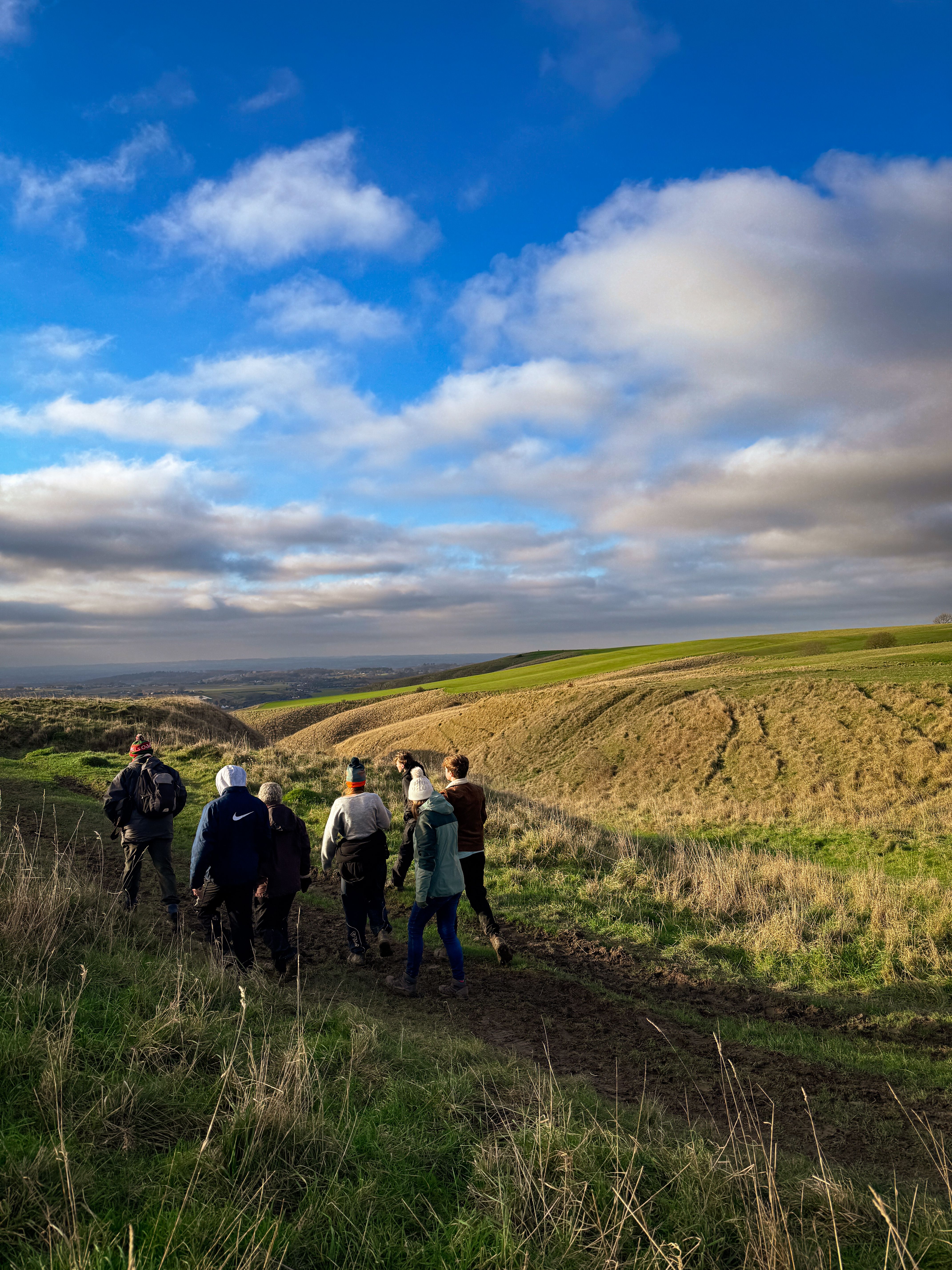 Group Walking in the English Countryside Hills · Free Stock Photo