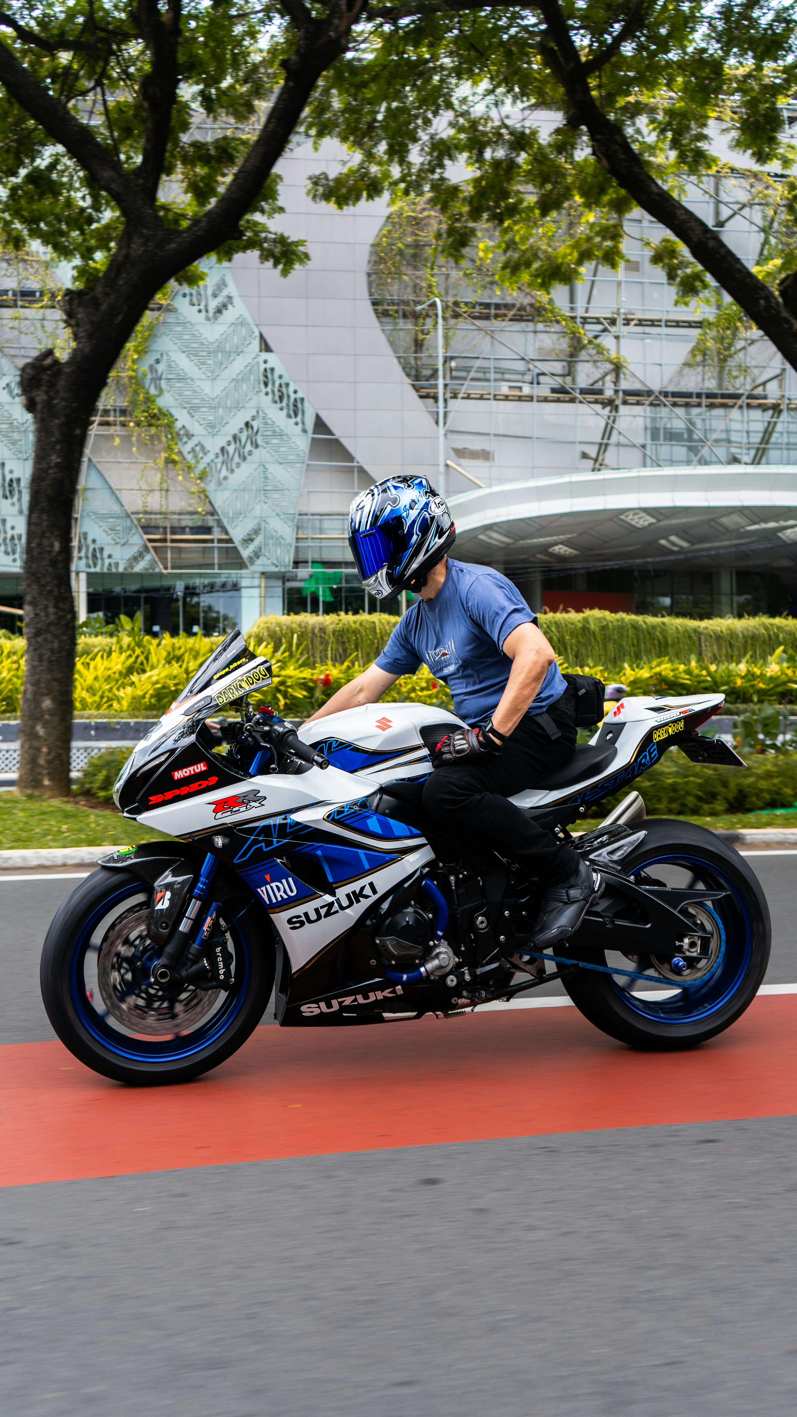 Sports Bike Photos, Download The BEST Free Sports Bike Stock Photos ...