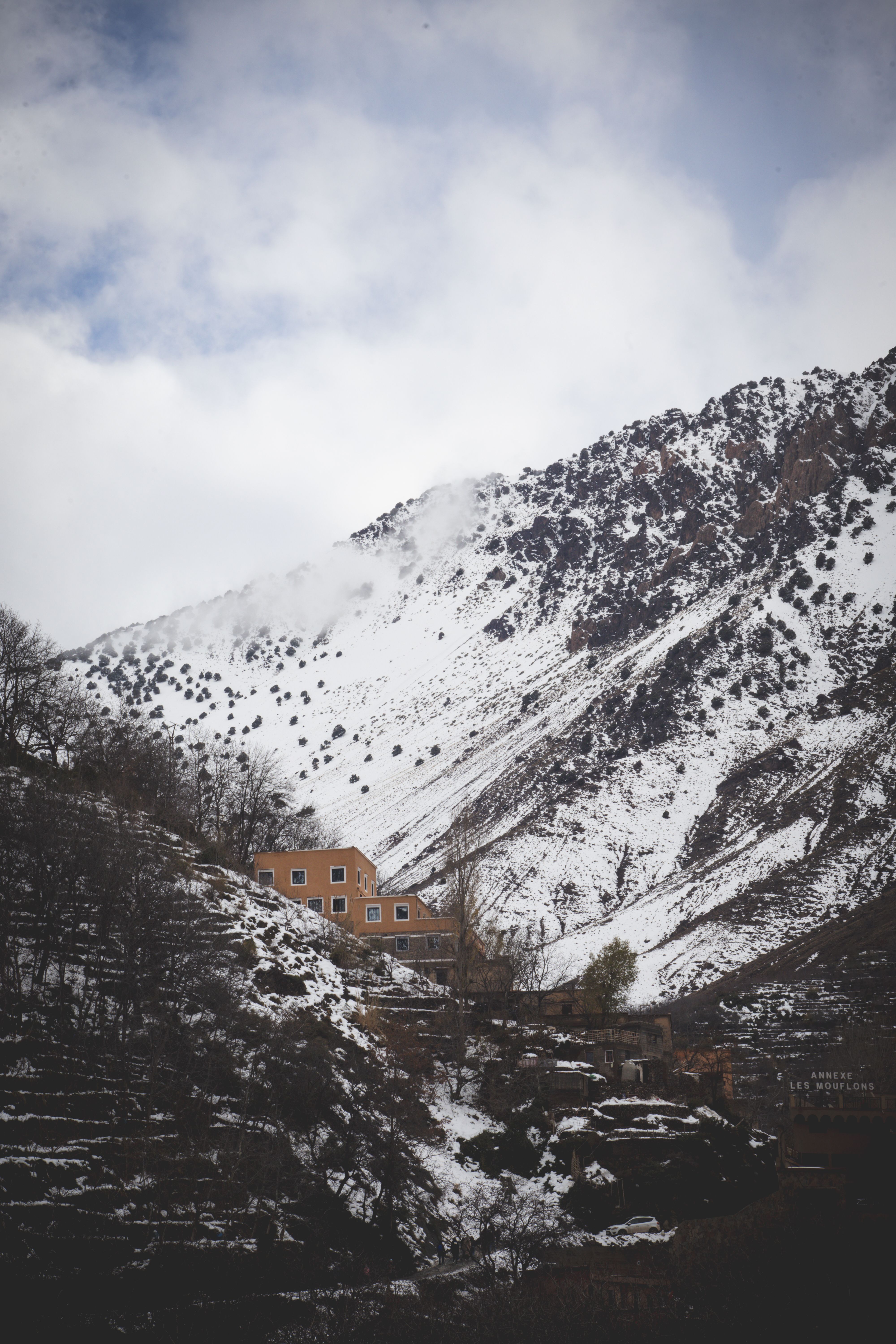 Mountains With Landscape And House Photos, Download The BEST Free ...