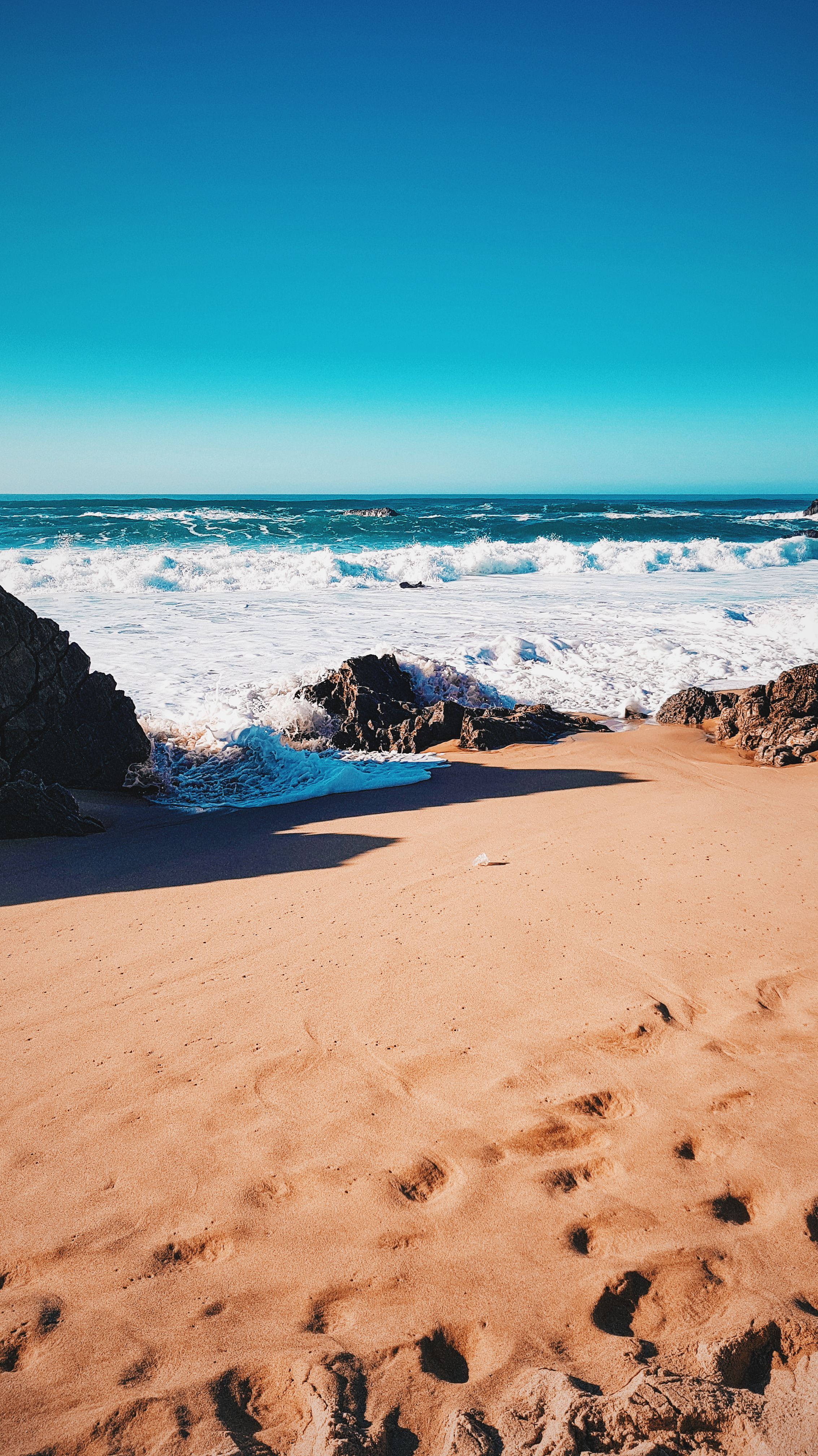 Ocean Waves on Beach Side · Free Stock Photo