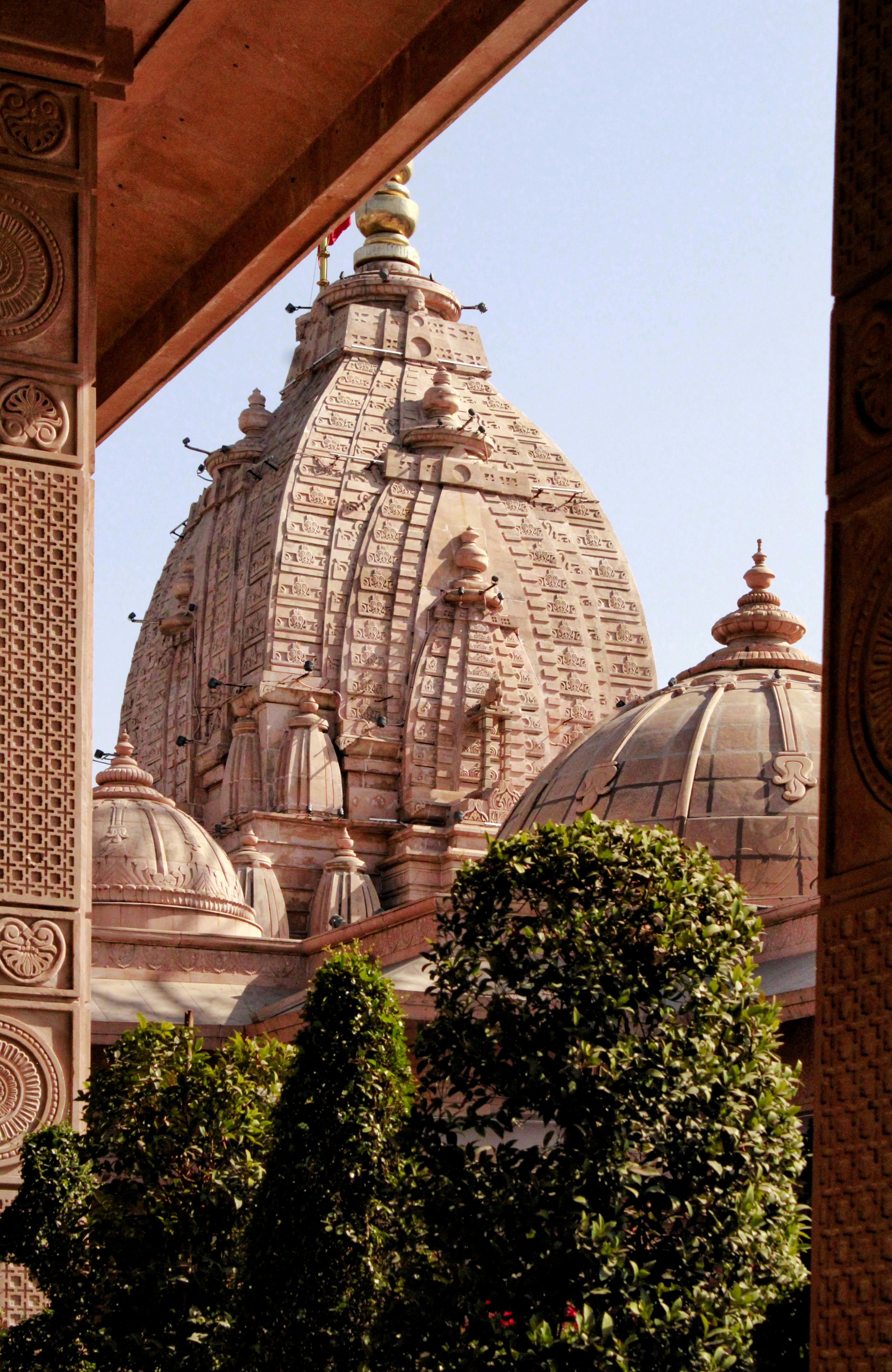 Elegant View of Koradi Temple in Maharashtra · Free Stock Photo