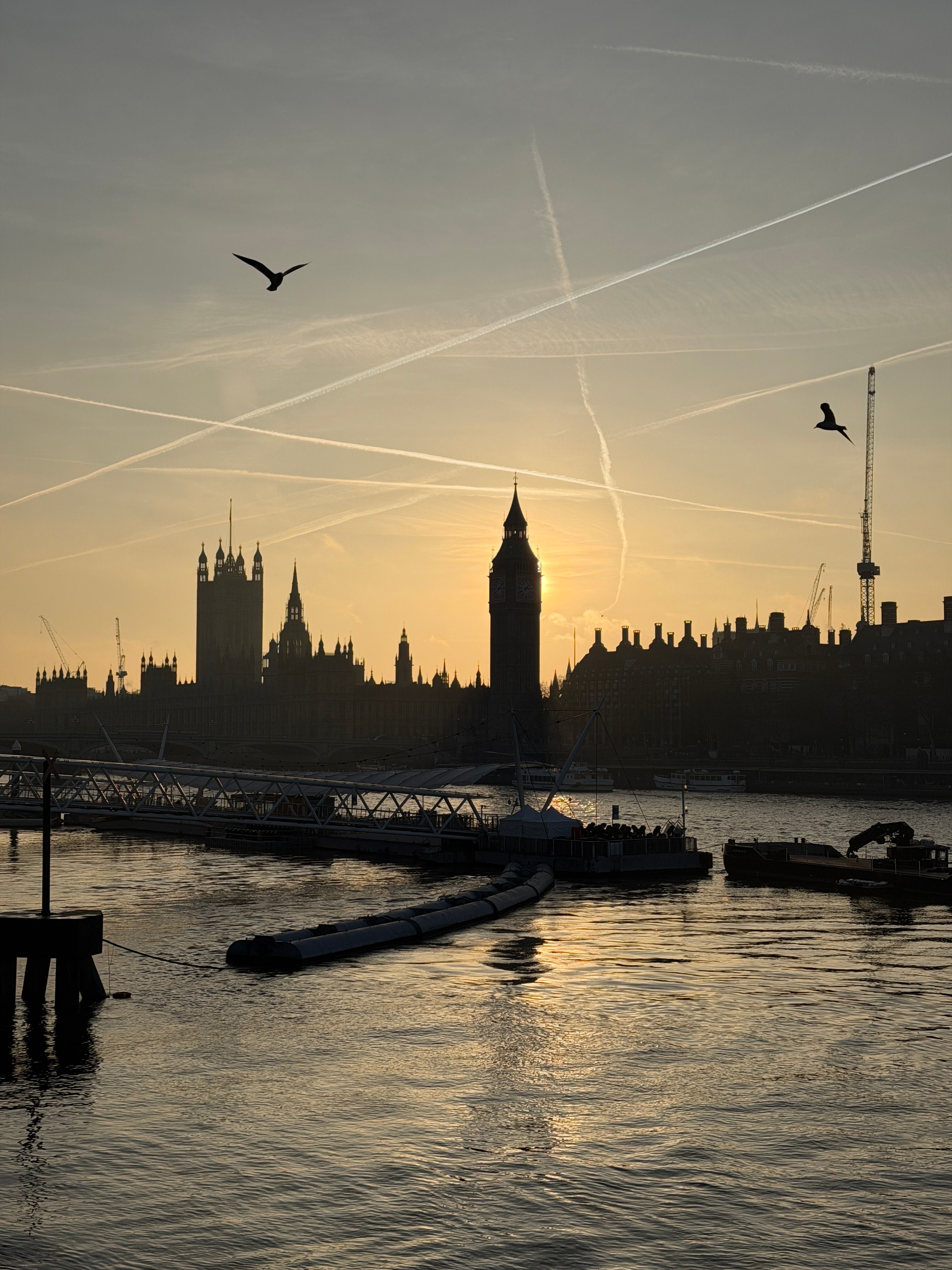 Sunset Silhouette of Iconic London Skyline · Free Stock Photo
