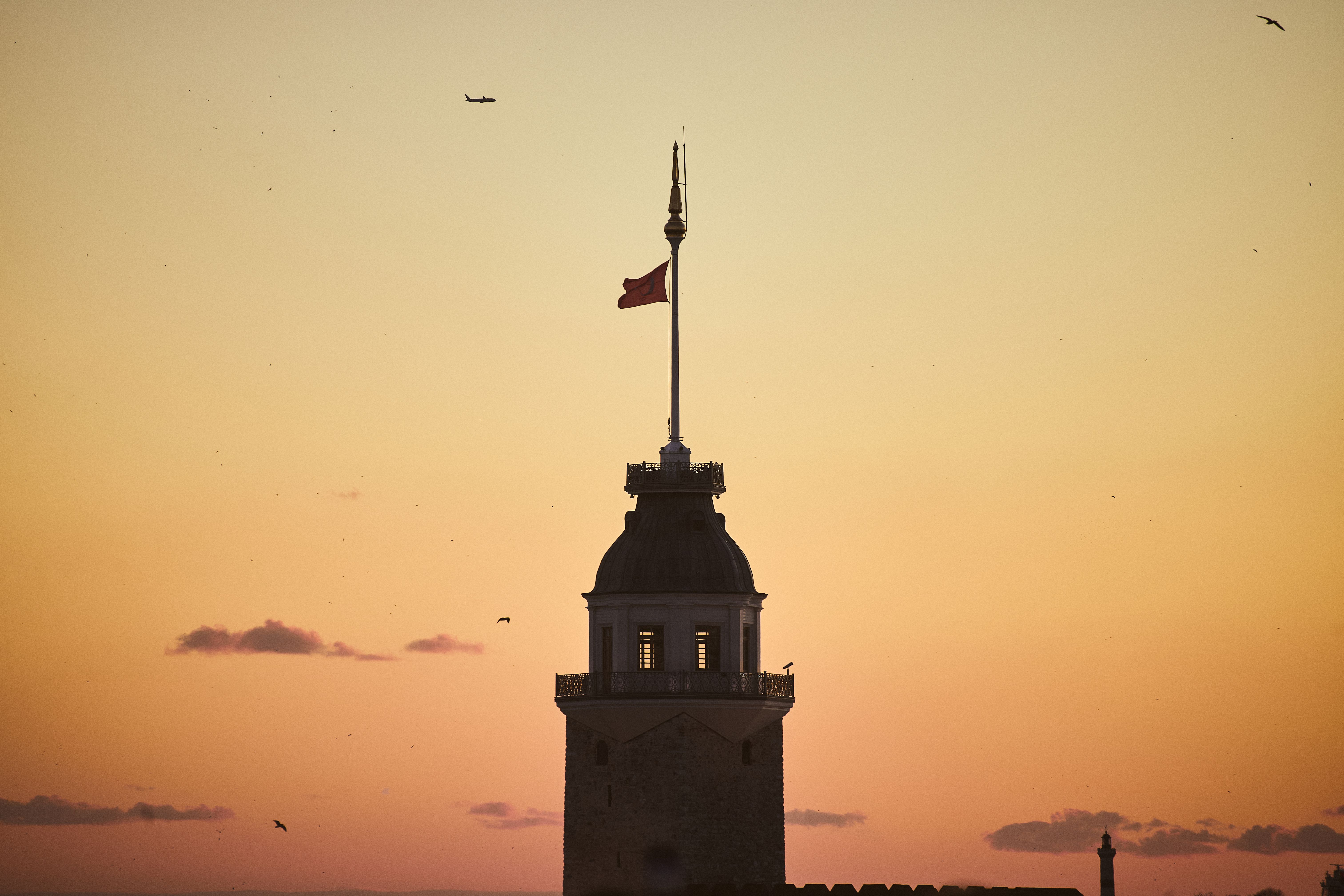 Sunset View of Maiden's Tower in Istanbul · Free Stock Photo