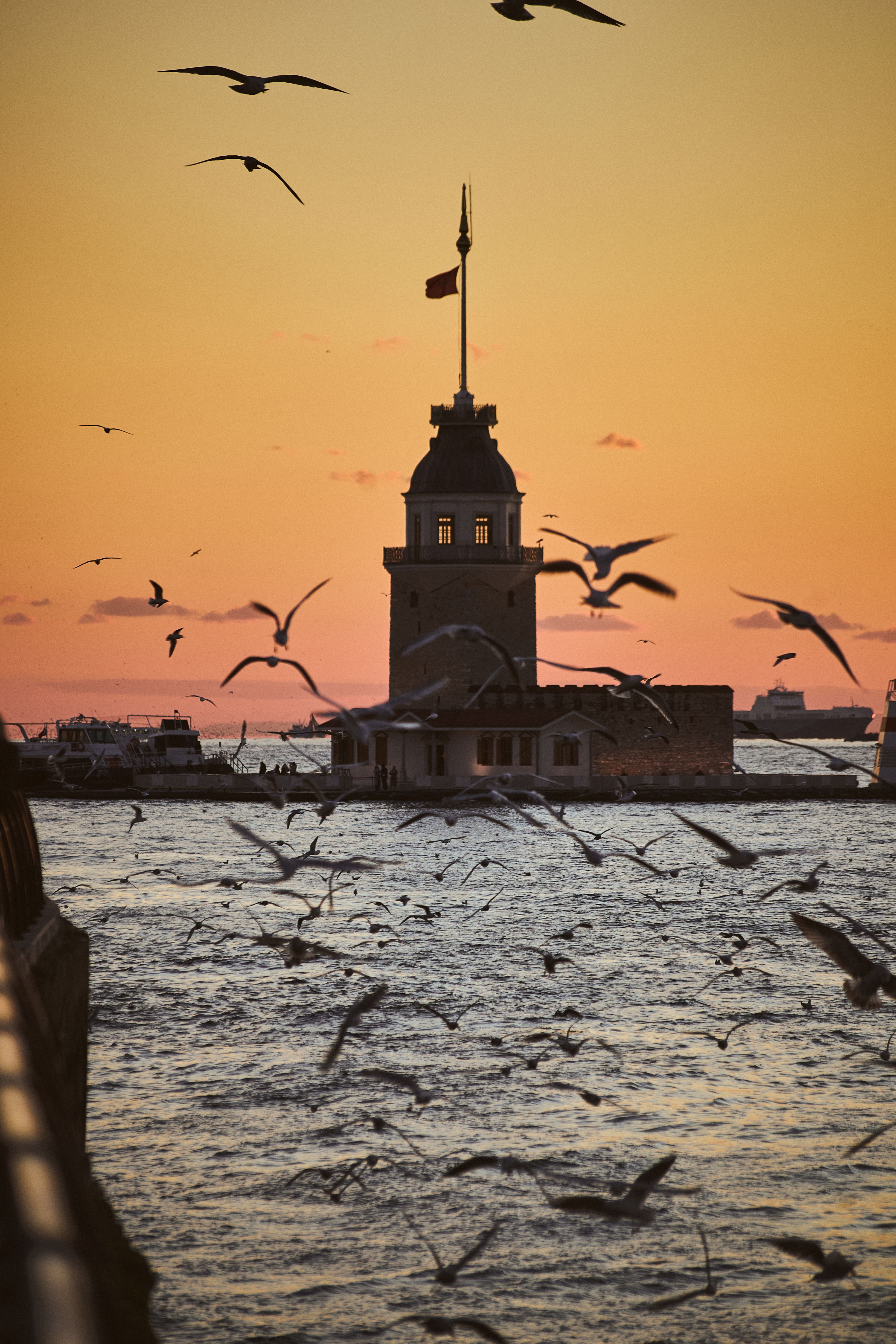 Stunning Sunset View of Maiden Tower in Istanbul · Free Stock Photo