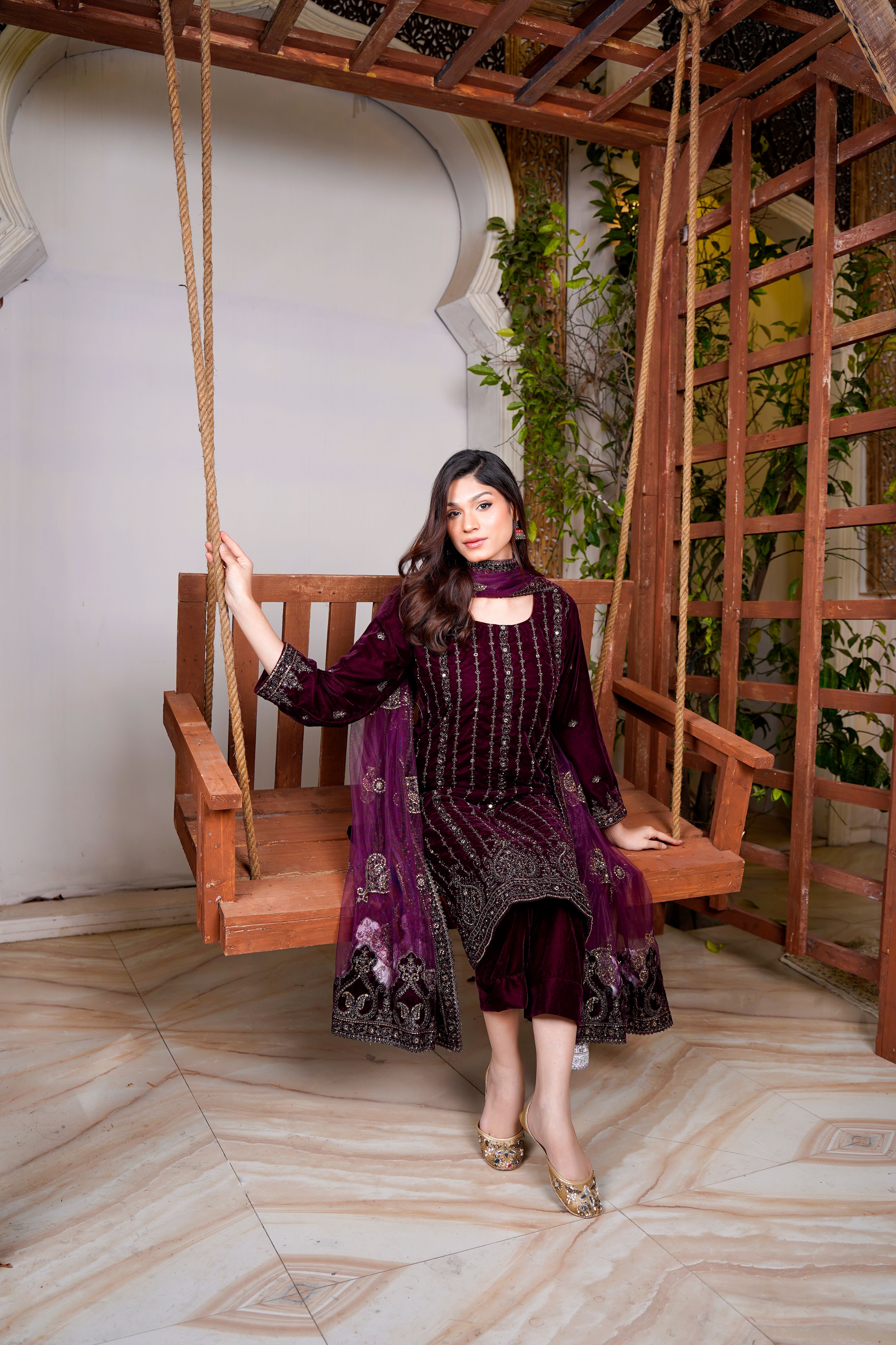 Elegant Fashion Shoot in Lahore Pakistan · Free Stock Photo