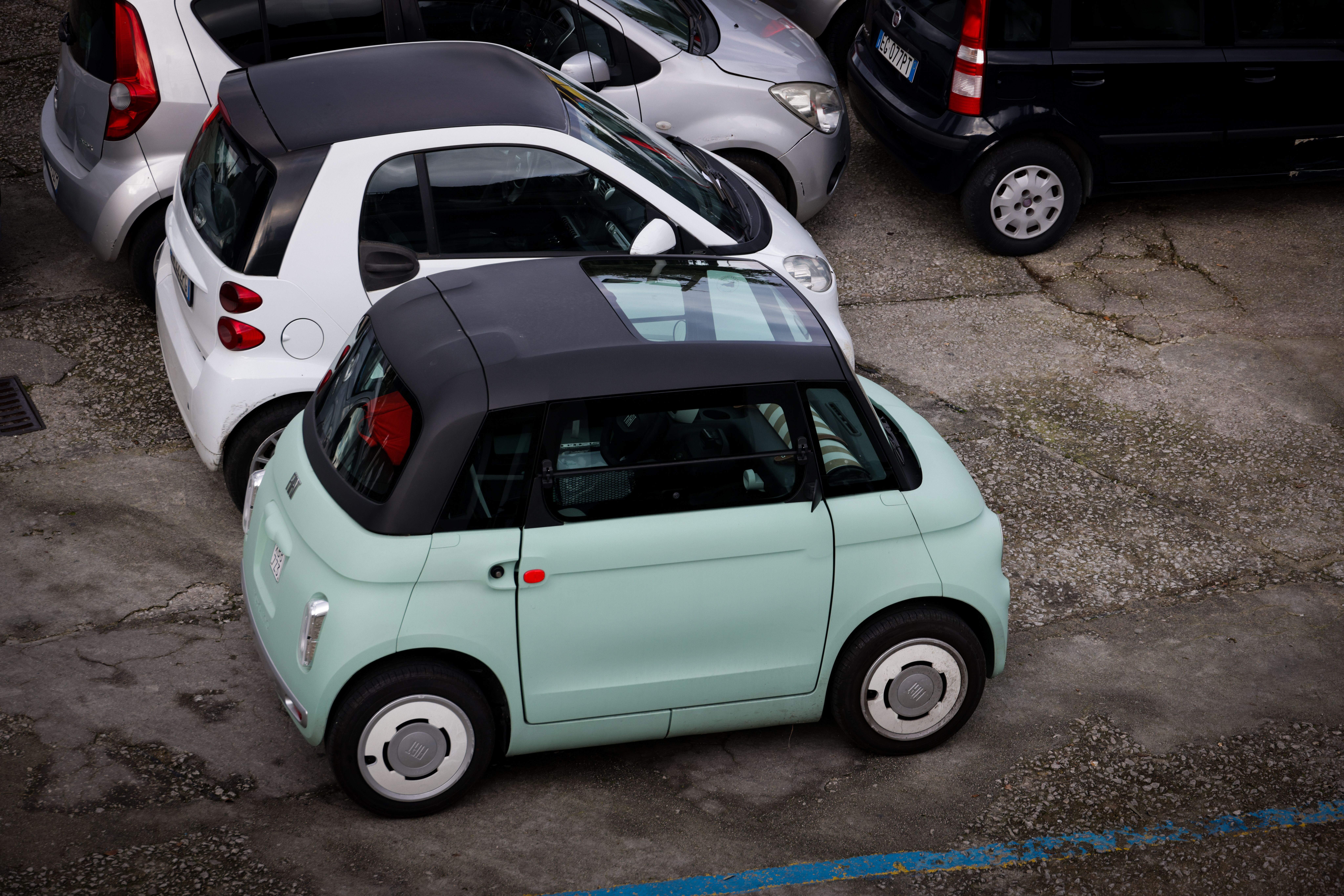 Futeristic Cars Photos, Download The BEST Free Futeristic Cars Stock ...