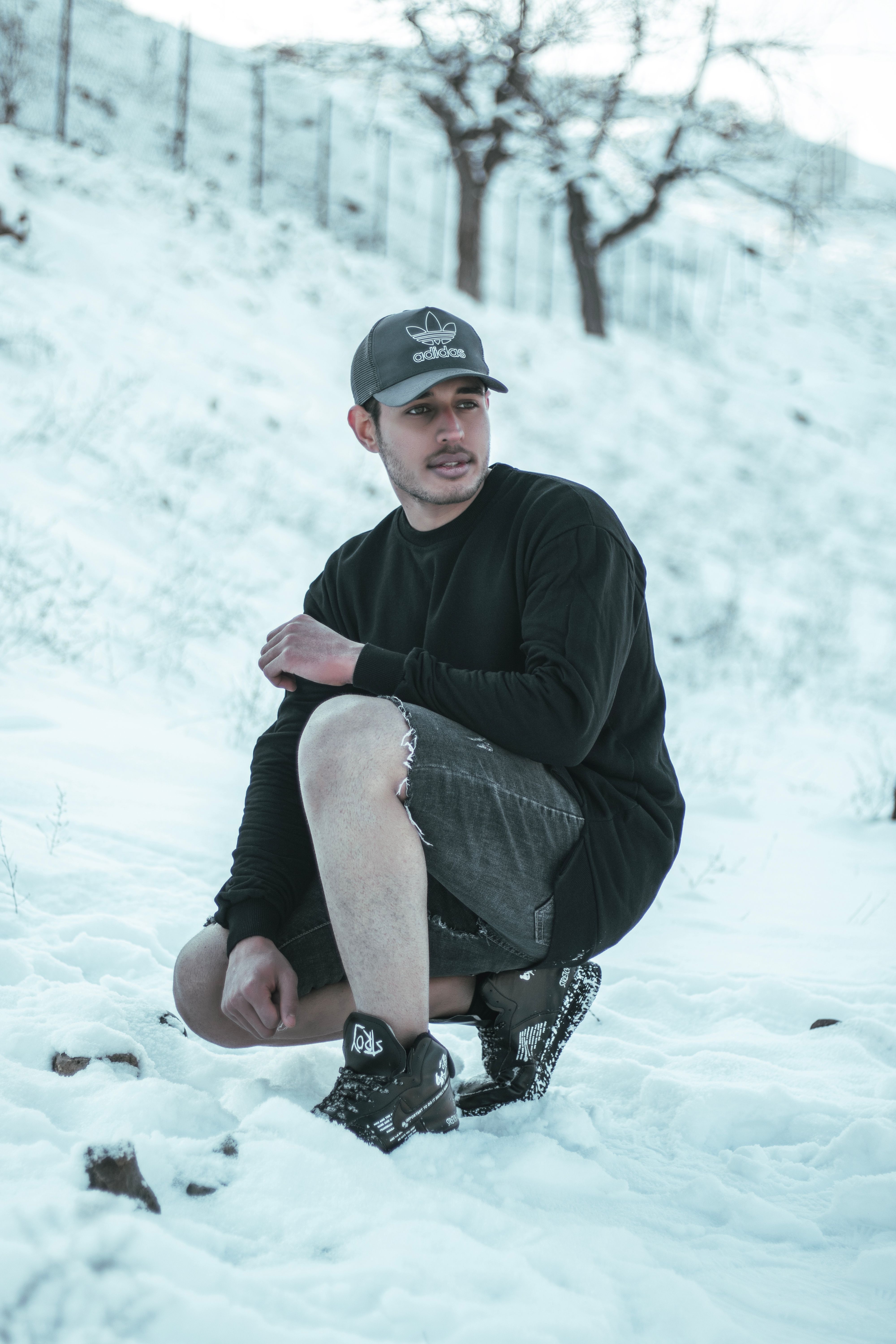 Crouching Poses Photos, Download The BEST Free Crouching Poses Stock ...
