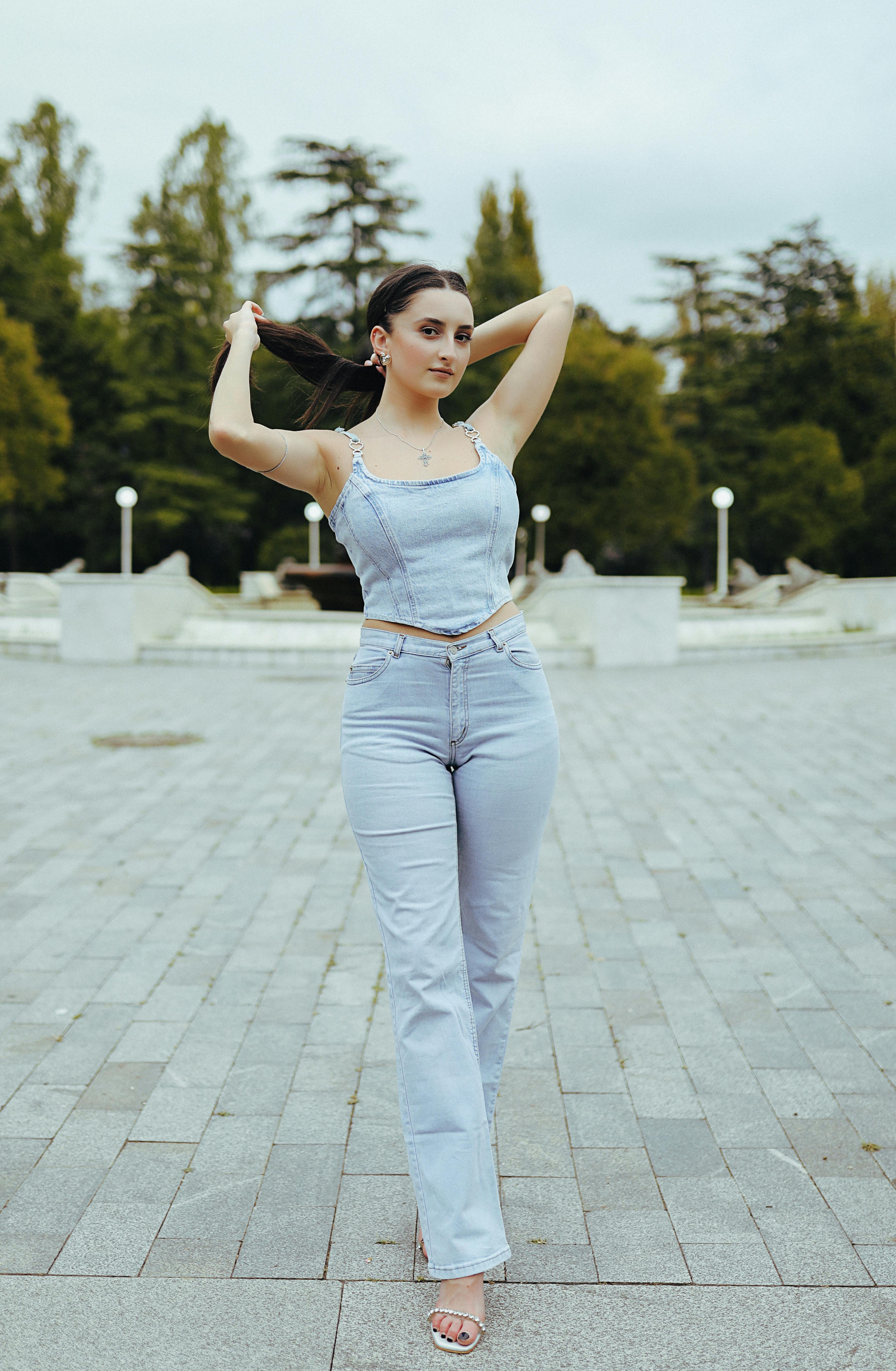 Art Model Photos, Download The BEST Free Art Model Stock Photos & HD Images