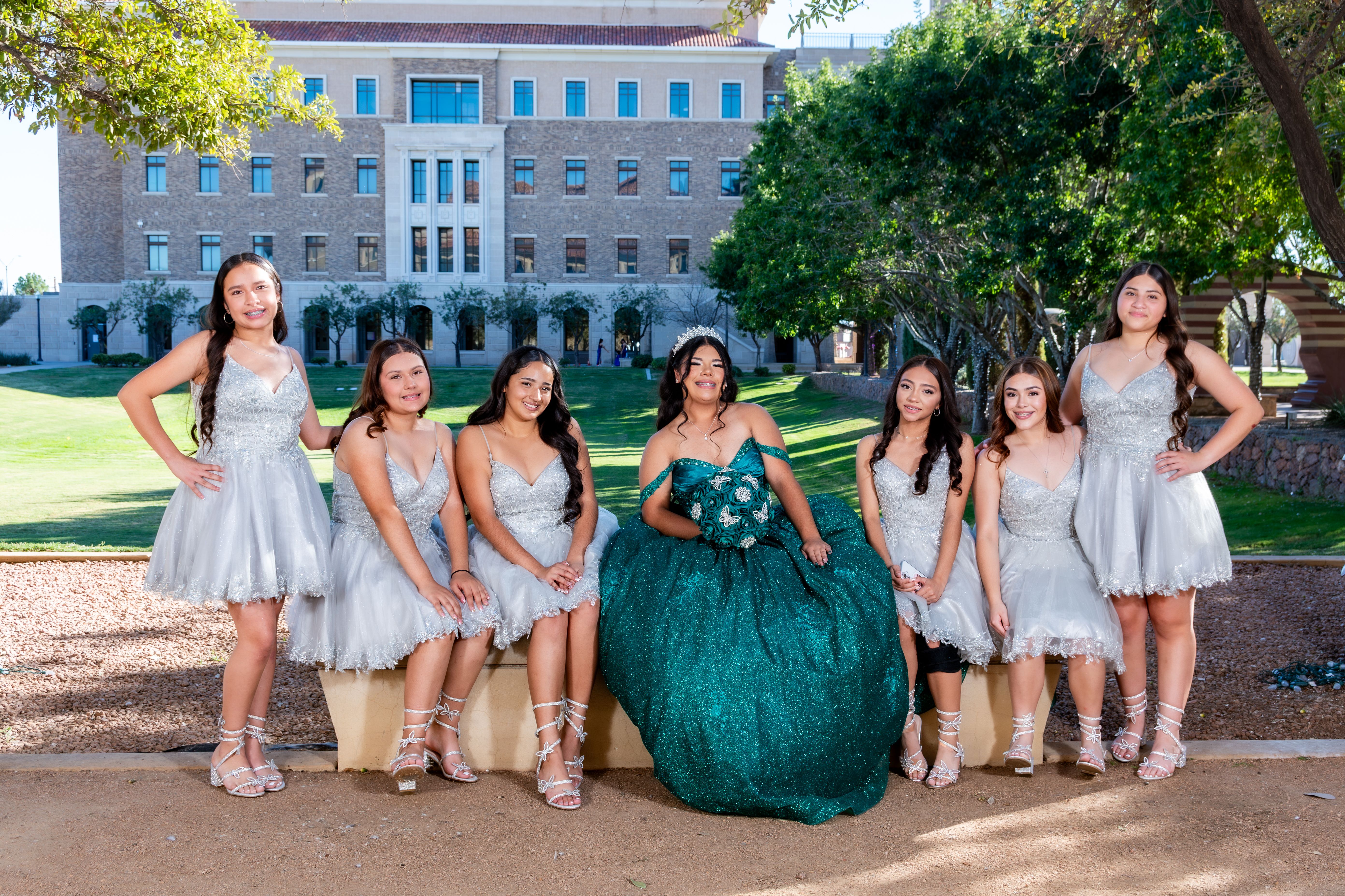 Quinceañera Celebration at a Beautiful Outdoor Venue · Free Stock Photo