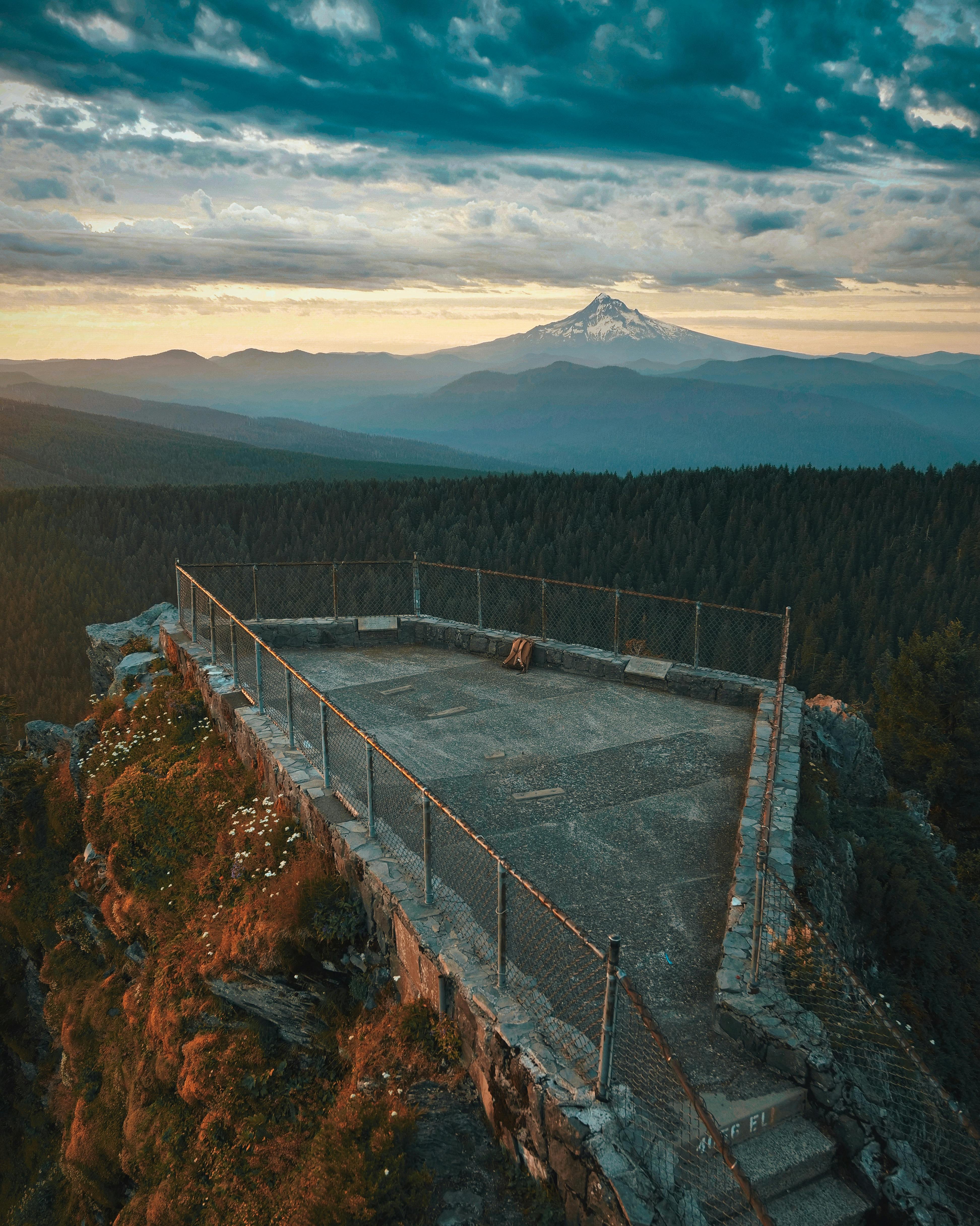 Concrete Viewing Deck · Free Stock Photo