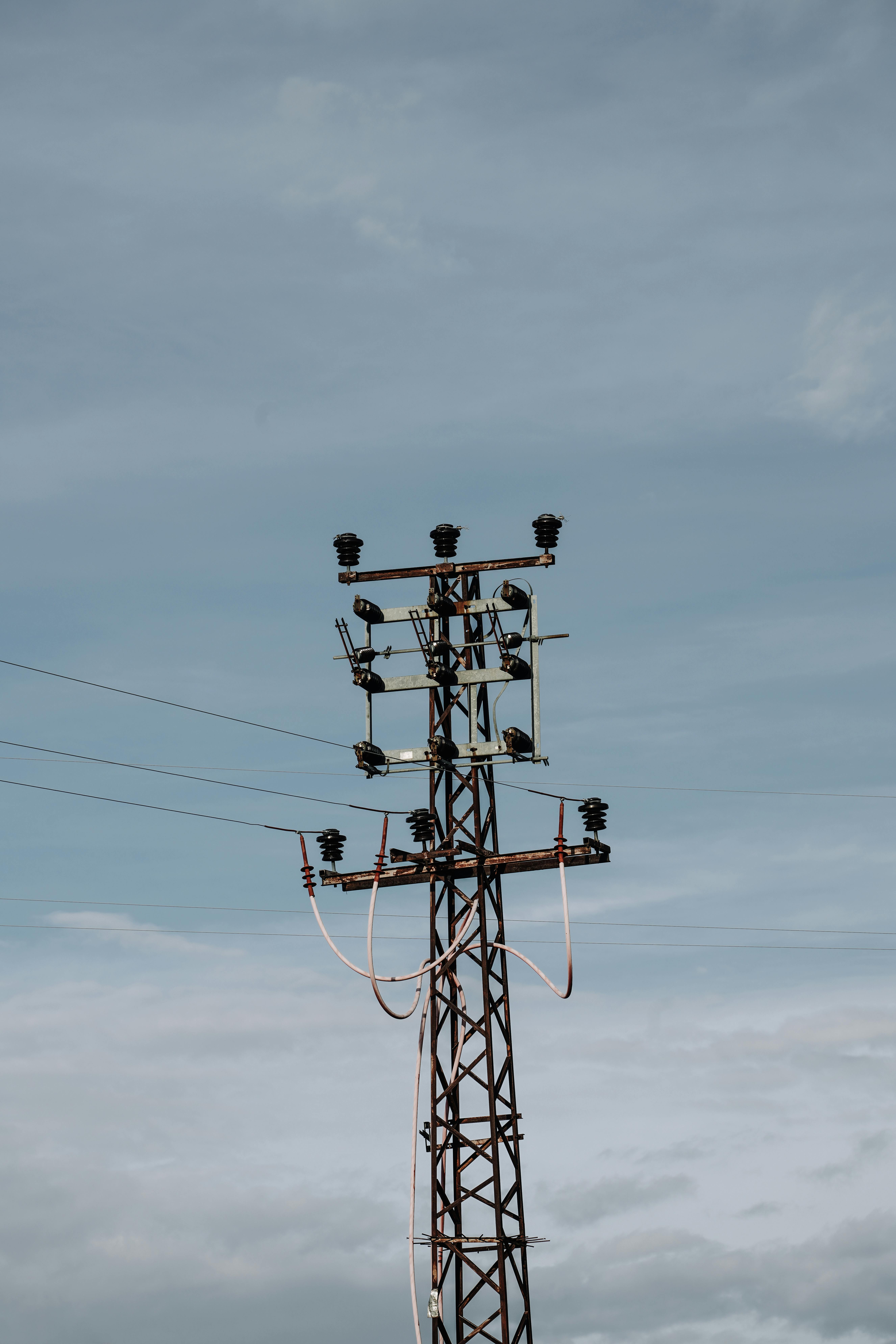 Tour électrique à Haute Tension Contre Un Ciel Clair · Photo gratuite