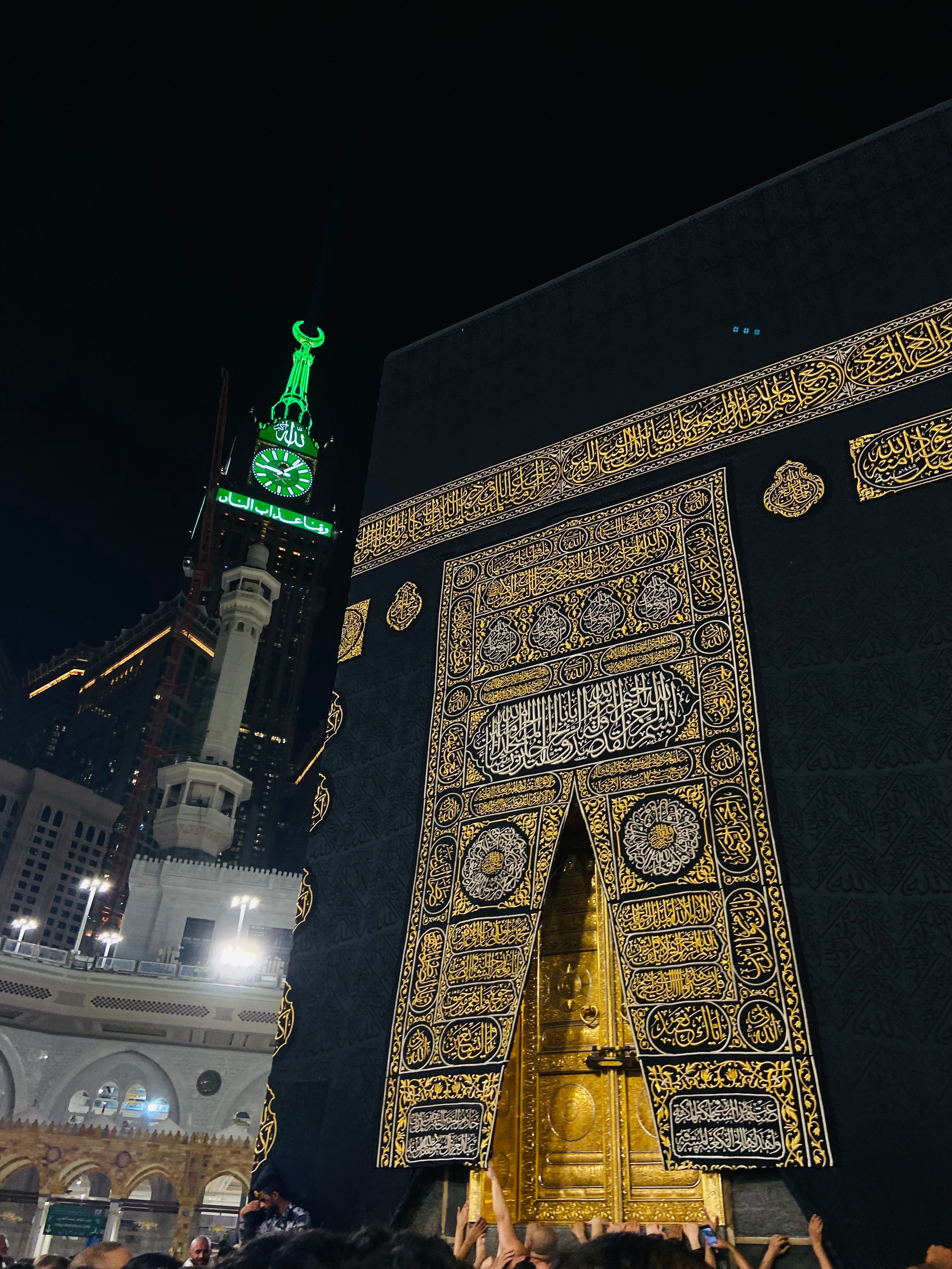The Kaaba and Abraj Al Bait Tower in Mecca · Free Stock Photo
