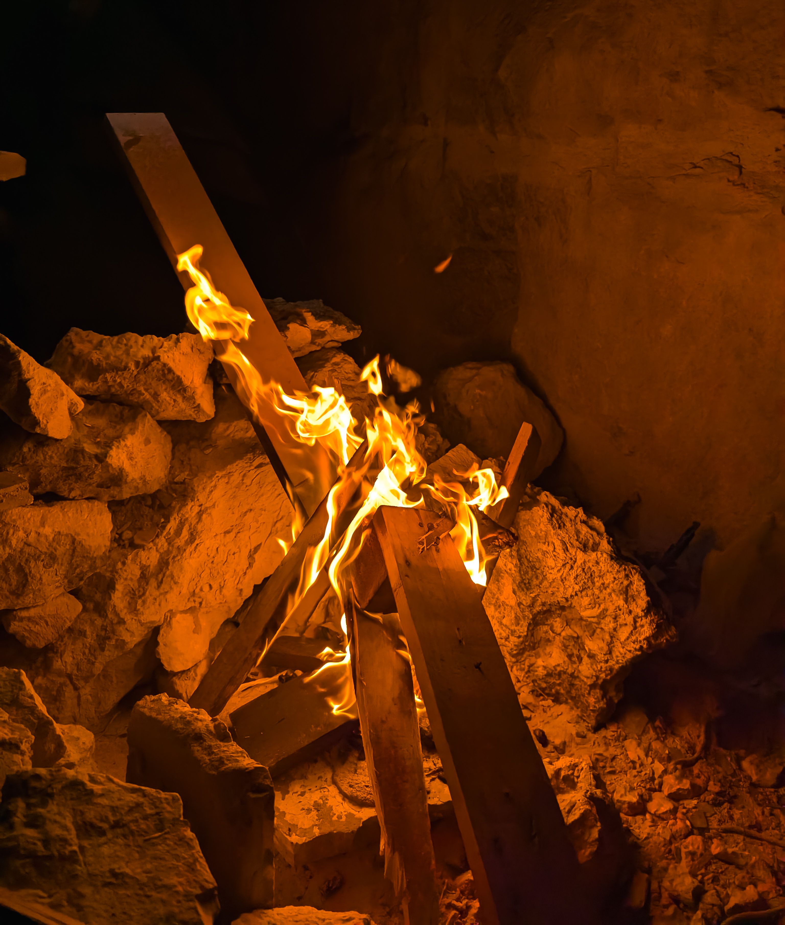 Cozy Campfire in Egyptian Cave Setting · Free Stock Photo
